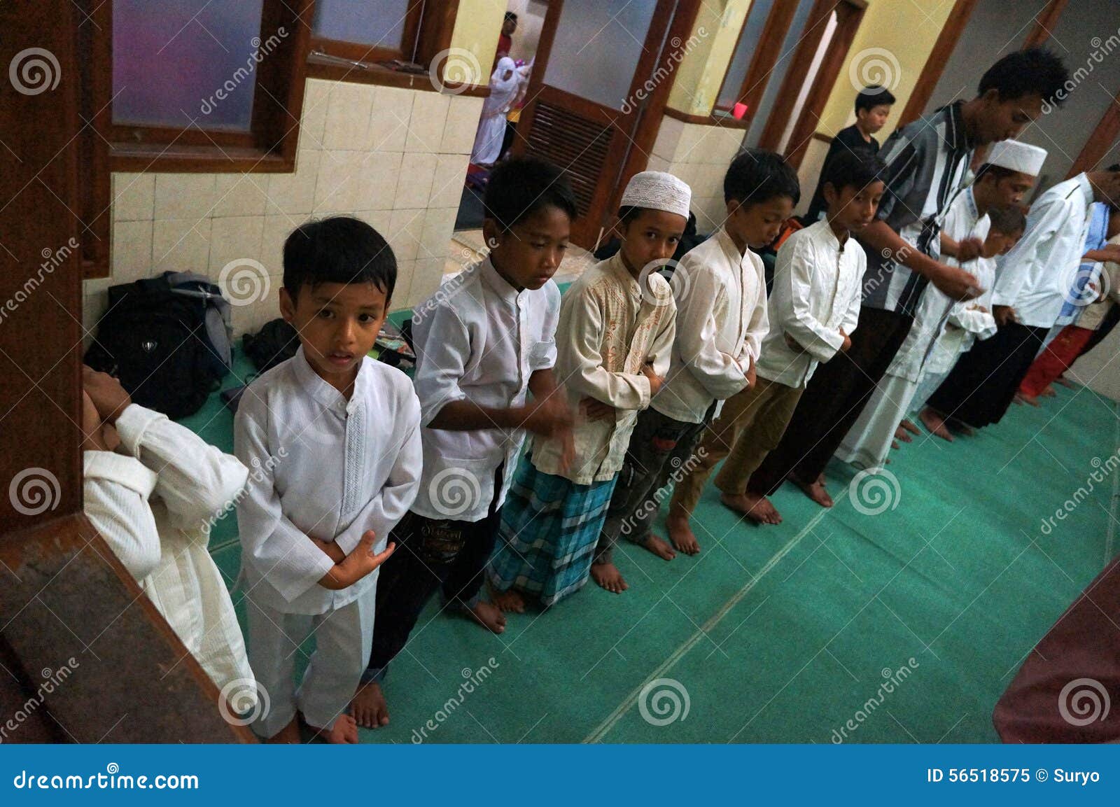 Prayers at the mosque editorial image. Image of school - 56518575