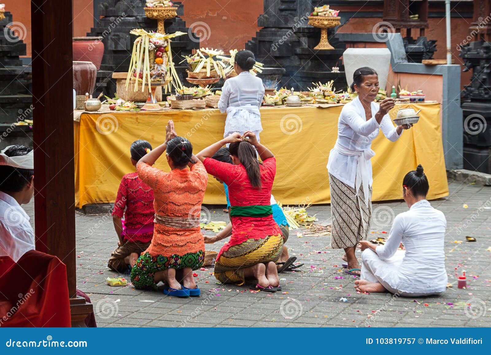 Prayers at temple, Bali editorial photography. Image of indonesia ...