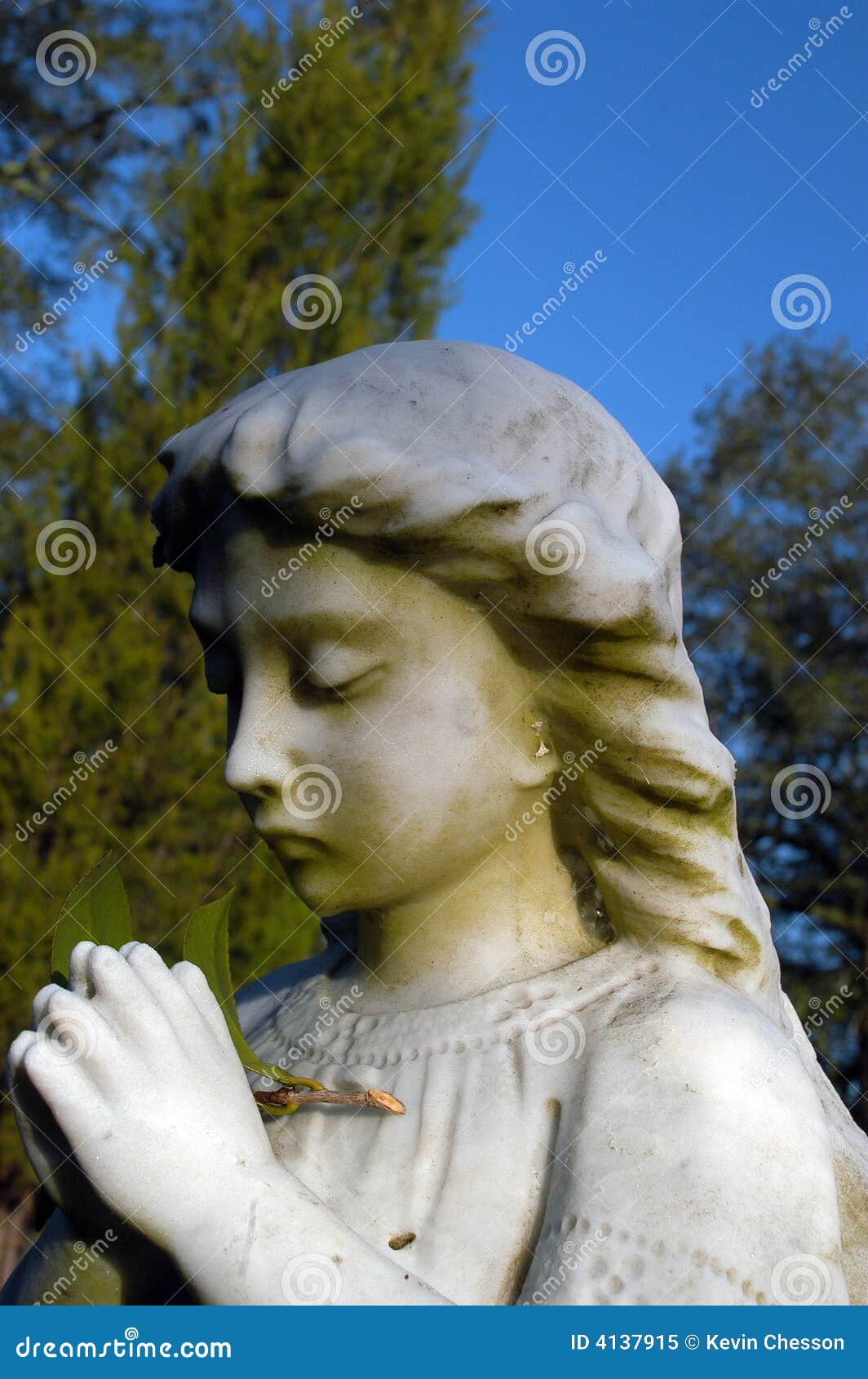Praying angel stock image. Image of headstone, grave, graveyard - 4137915
