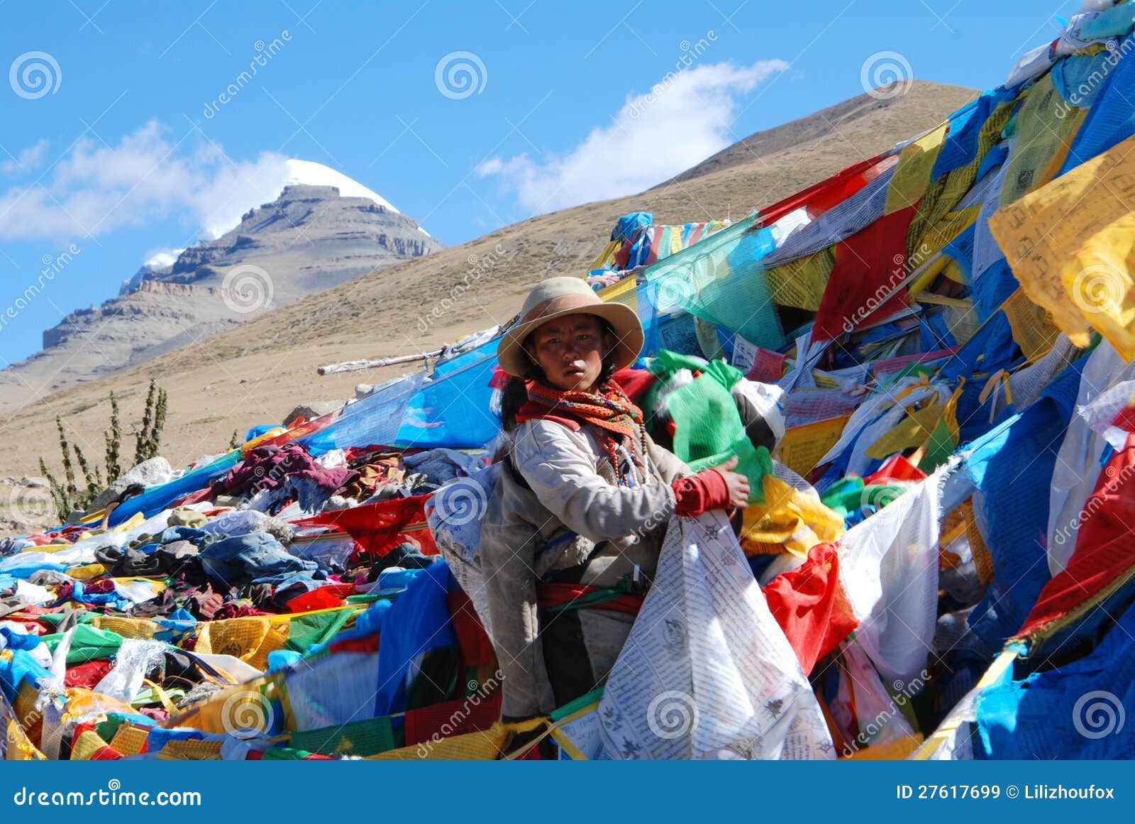 Praying around Kailash editorial stock image. Image of buddhist - 27617699