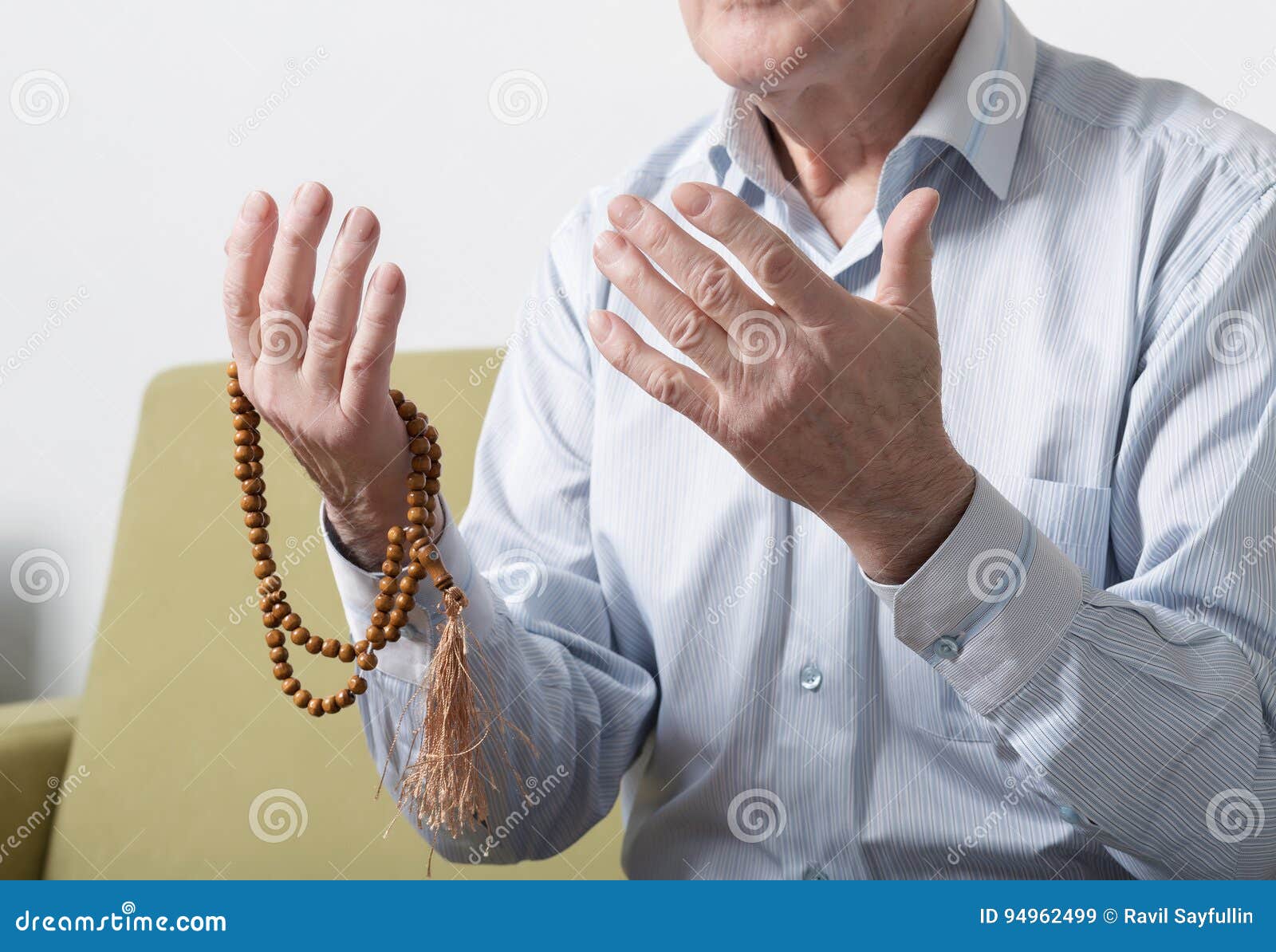 Praying Hands of an Old Man Stock Image - Image of elderly, hands: 94962499