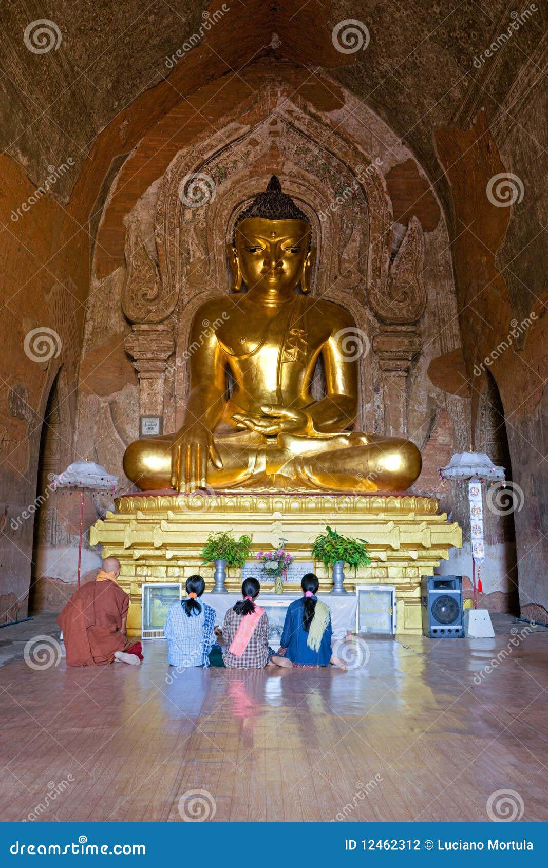 Praying Inside Htilominlo Temple, Bagan. Editorial Photography - Image ...