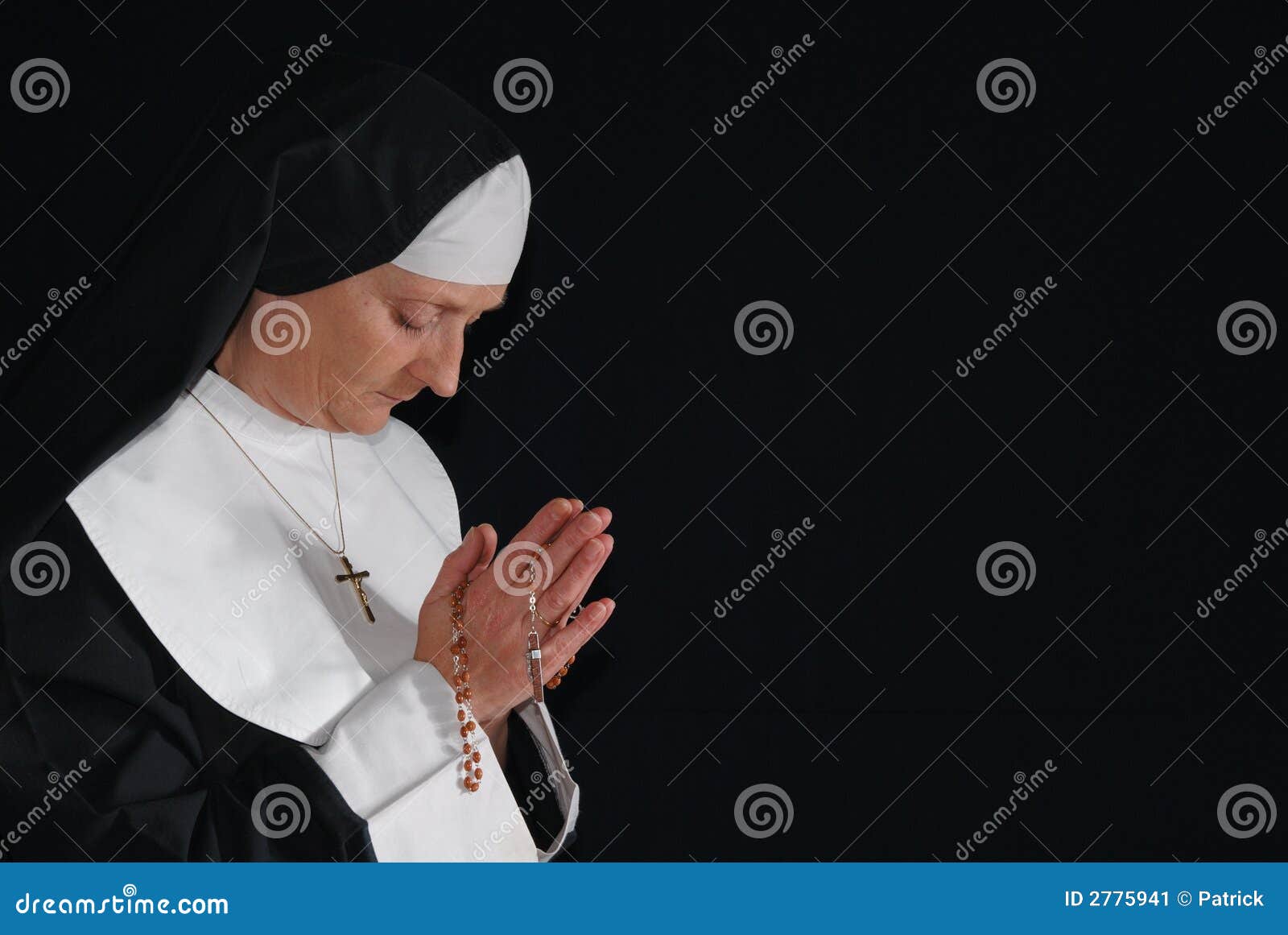 Praying nun stock image. Image of devotion, spirituality - 2775941