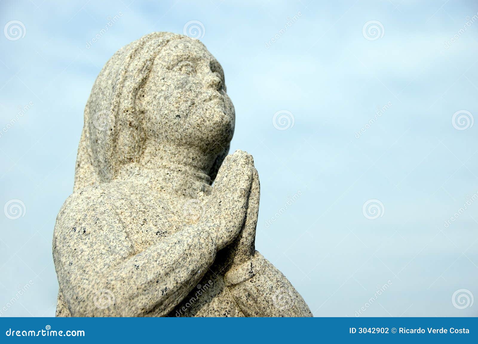Praying Statue Picture. Image: 3042902