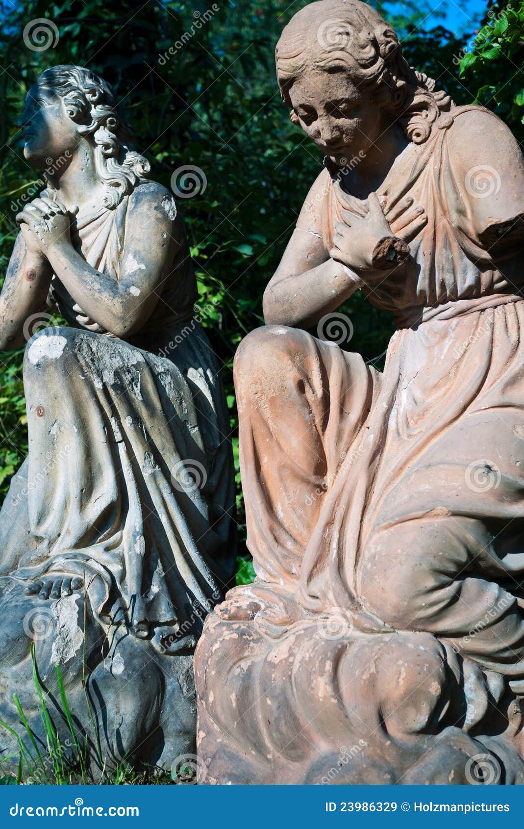 Praying Statues in Sculpted Stone. Sculptures. Stock Image - Image of ...