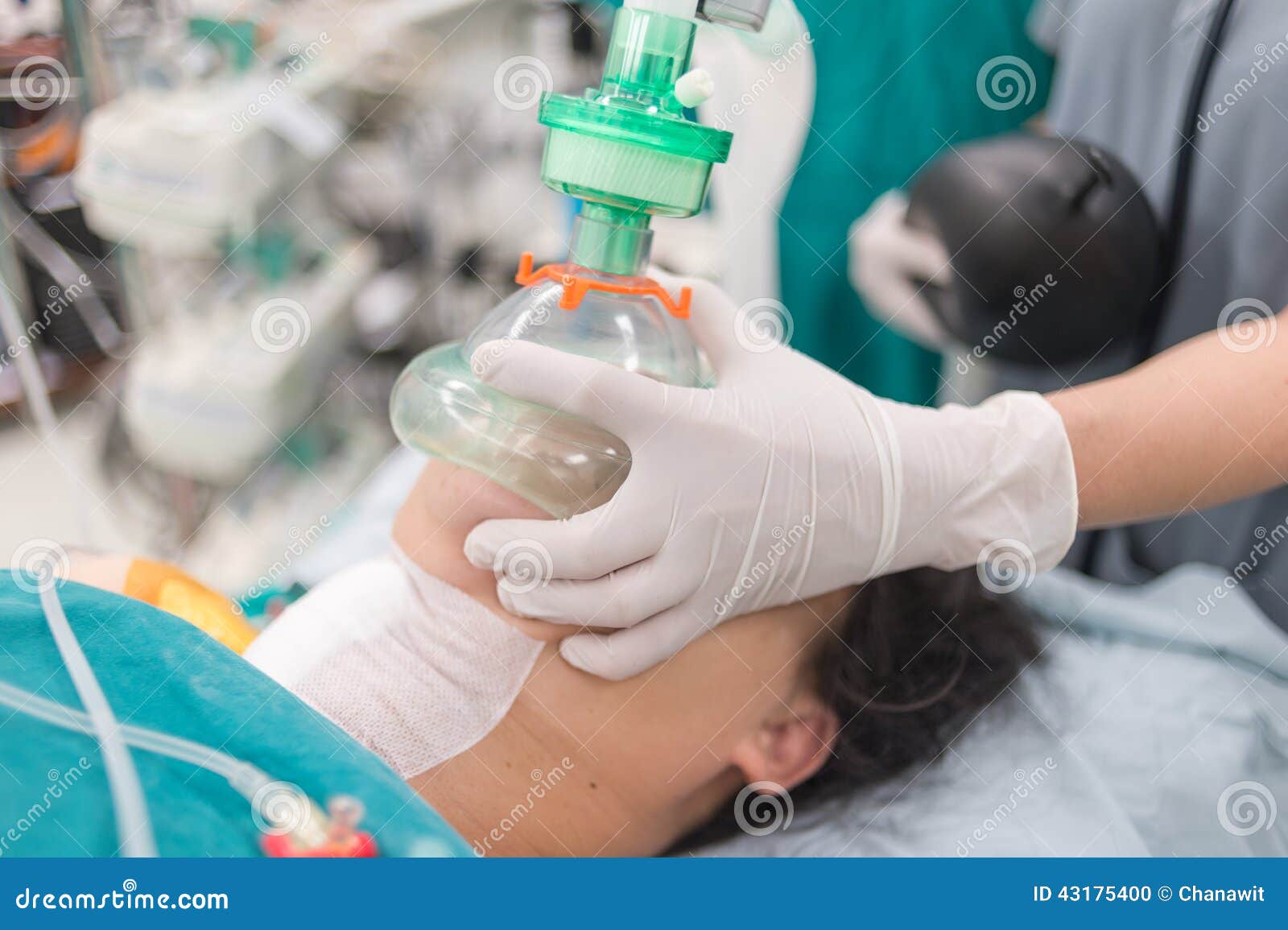 Pre Oxygenation Chin Lift Position with Holding Oxygen Mask Stock Photo ...