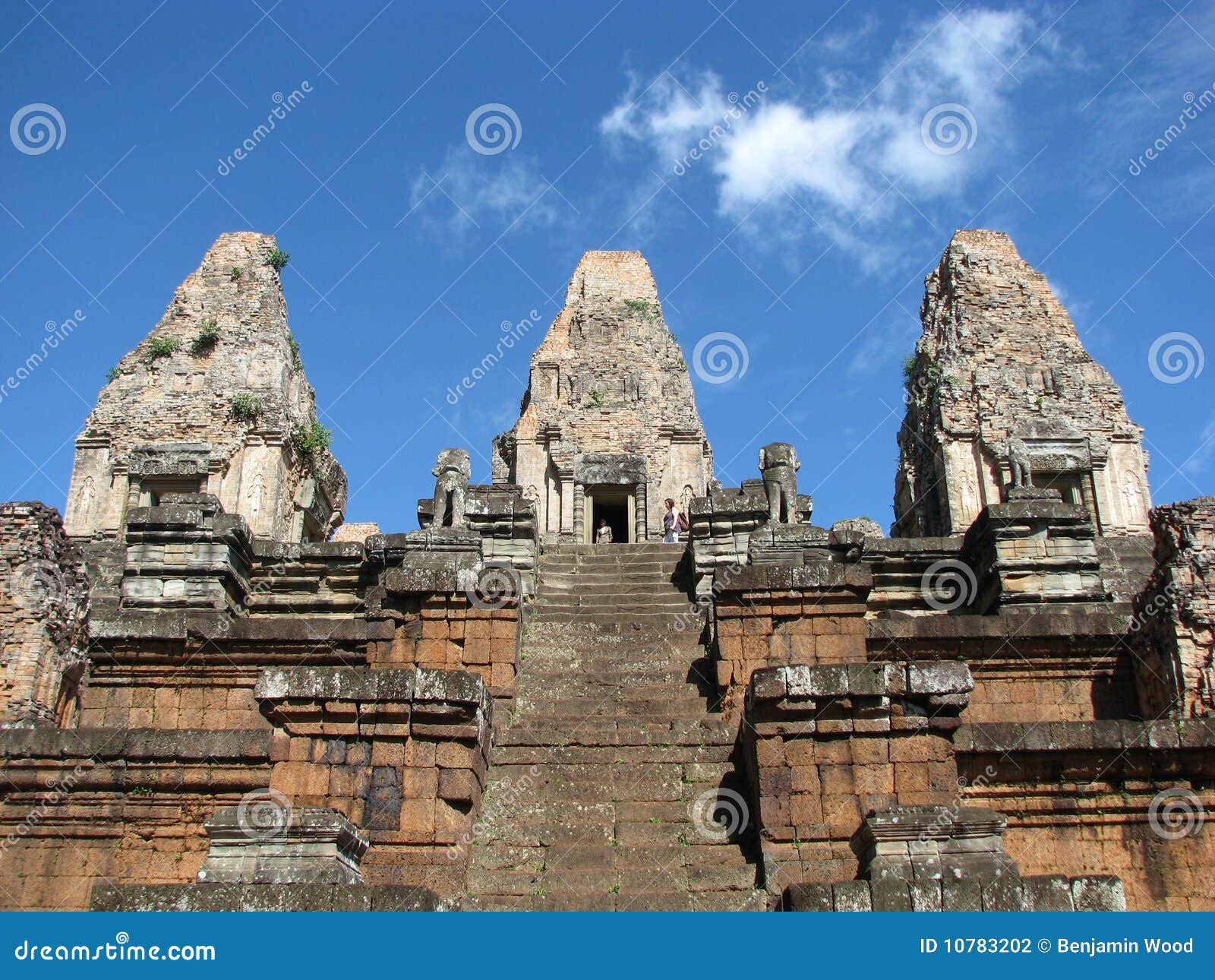 Pre Rup stock photo. Image of angkor, stairs, view, thom - 10783202