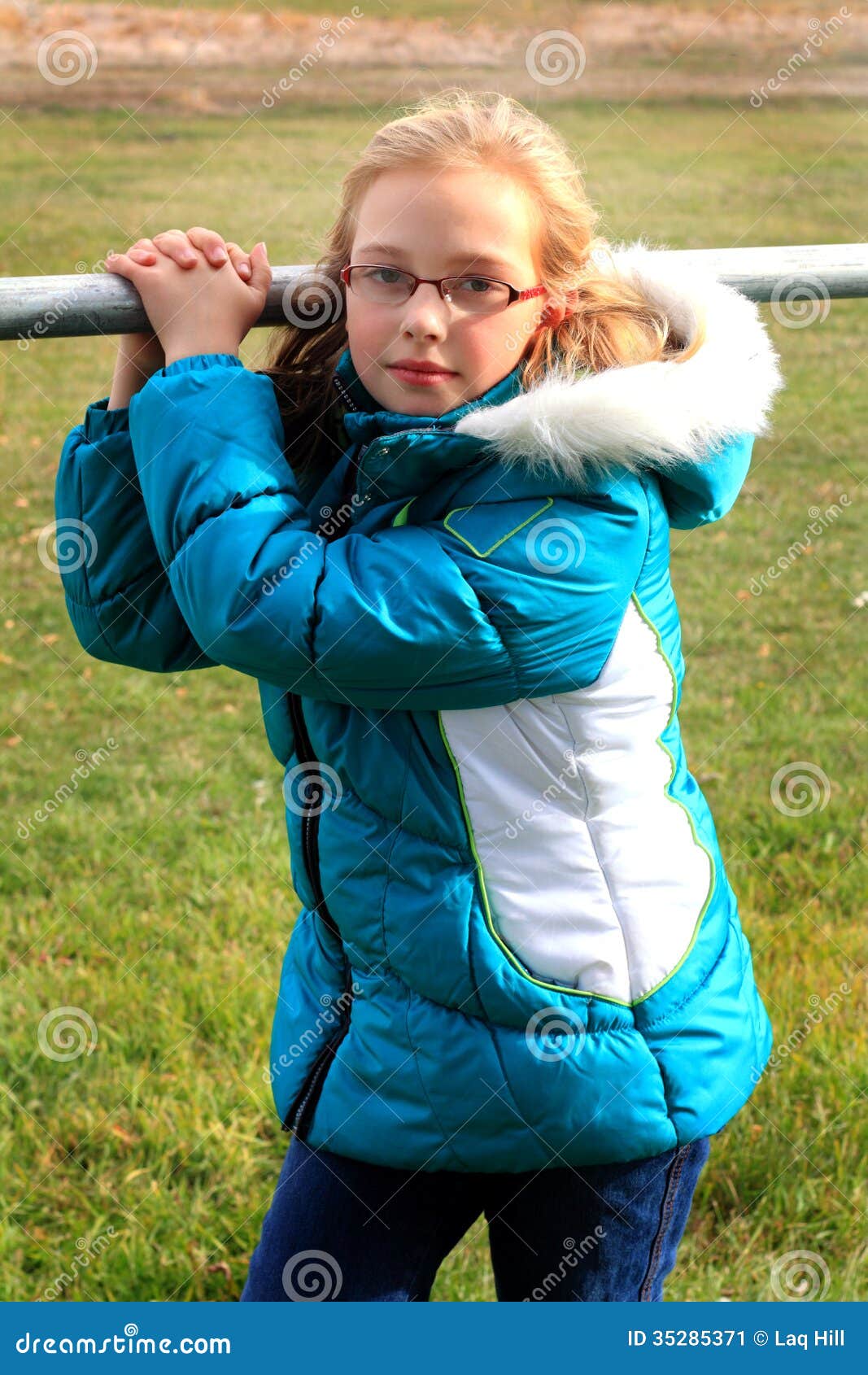 Preadolescente lindo imagen de archivo. Imagen de mensaje - 35285371