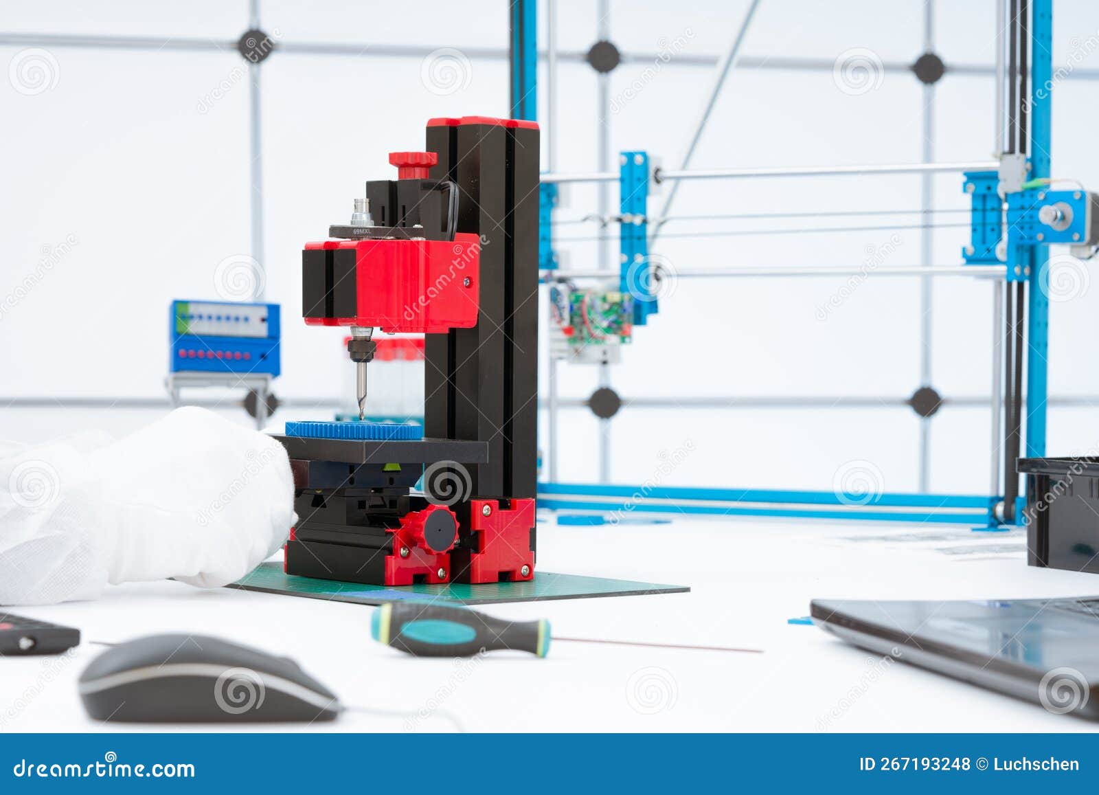 Precision Milling and Drilling Machine in the Precision Mechanics ...