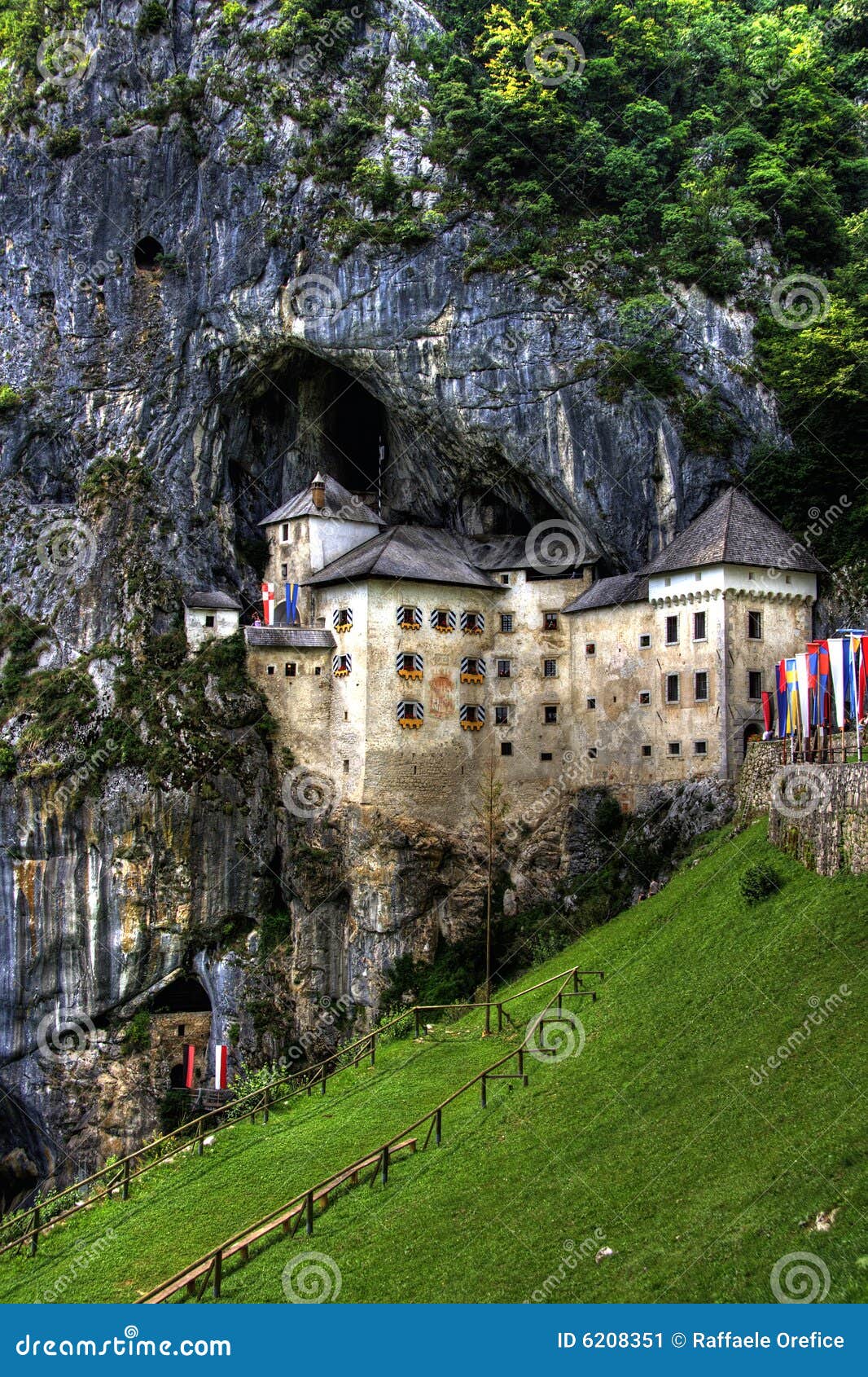 Predjama Castle stock image. Image of arch, haunted, architecture - 6208351