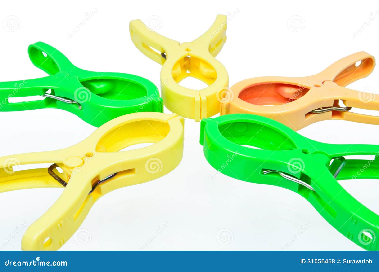 Pregador de roupa colorido foto de stock. Imagem de housework - 31056468