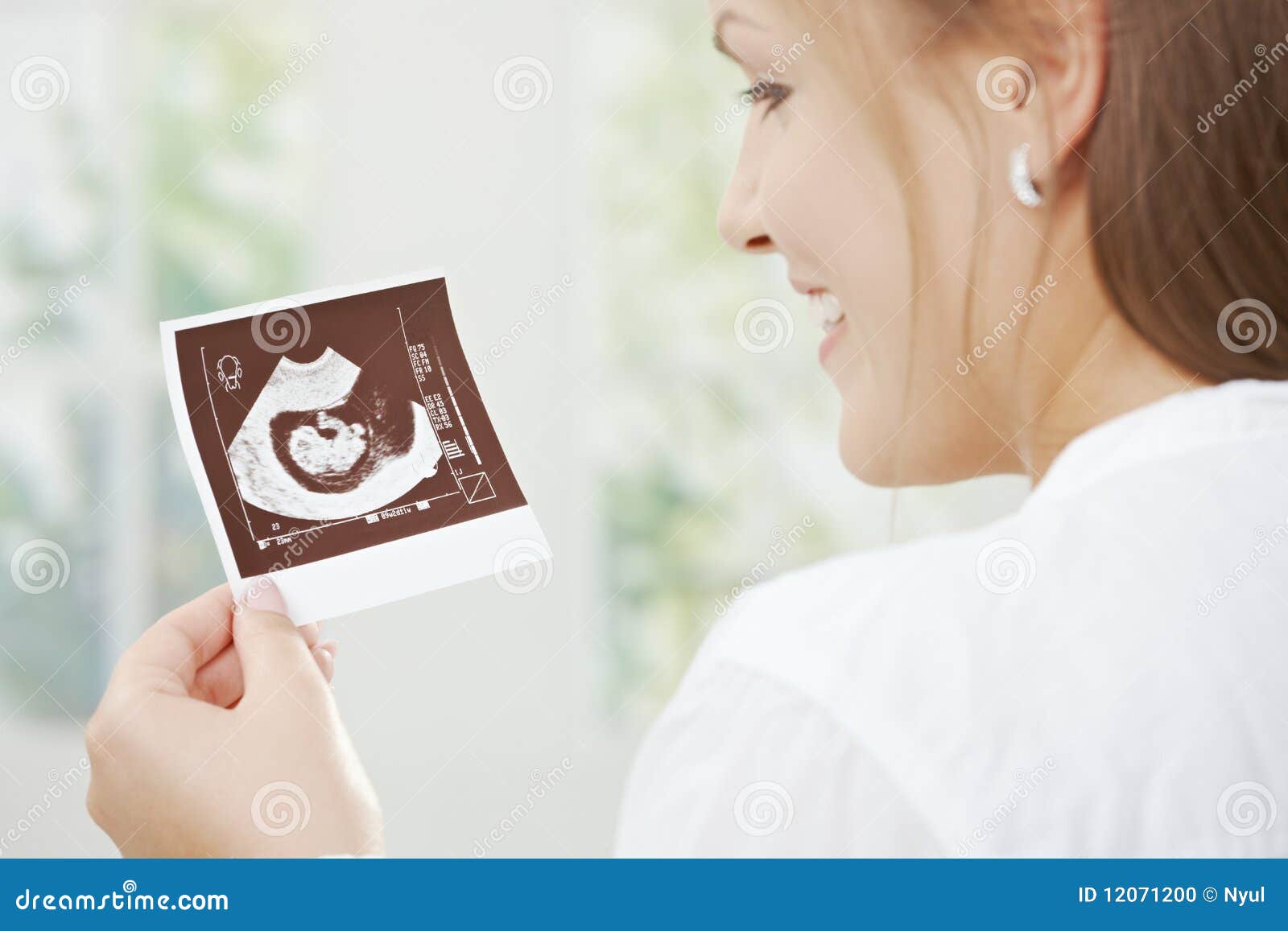 Pregnant Woman Holding Sonogram Stock Photo - Image of beautiful ...
