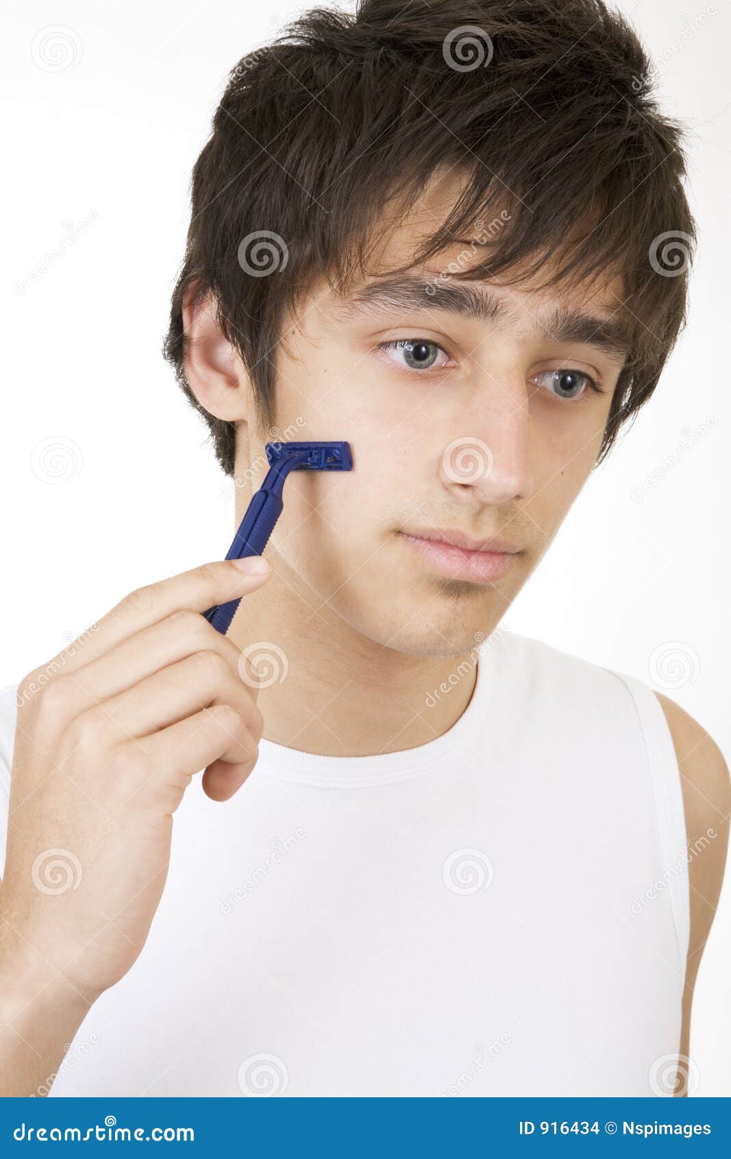 Premier rasage photo stock. Image du studio, normal, verticale - 916434