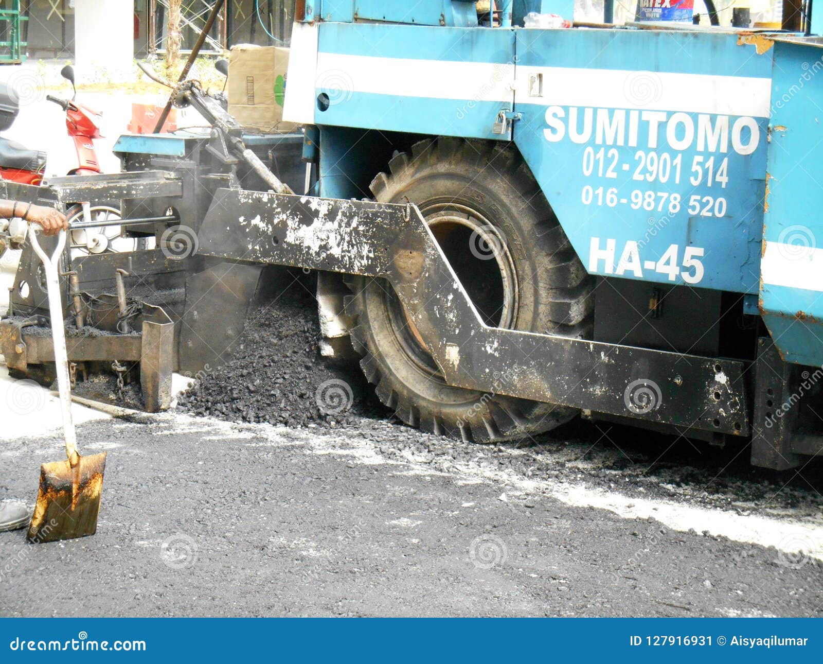 Premix Work by Construction Workers. Editorial Photo - Image of black ...