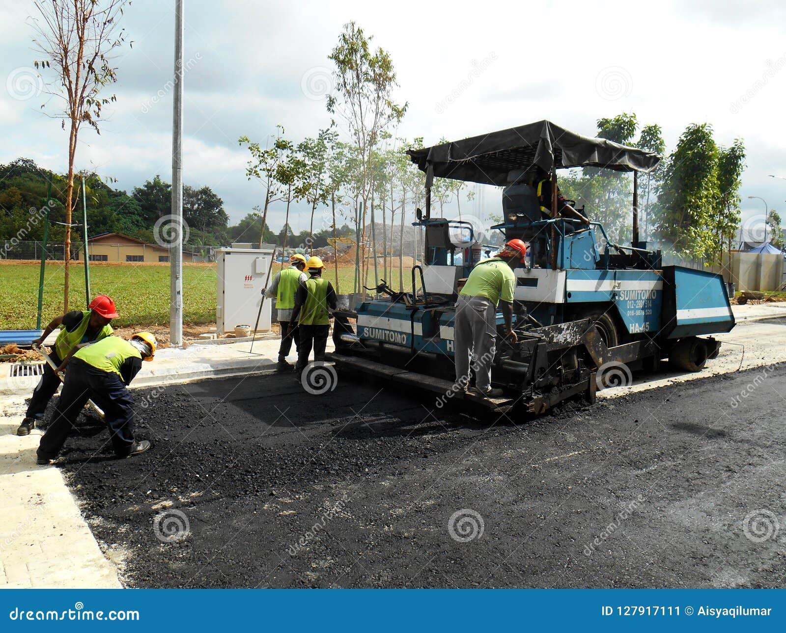 Premix Work by Construction Workers. Editorial Photo - Image of empty ...