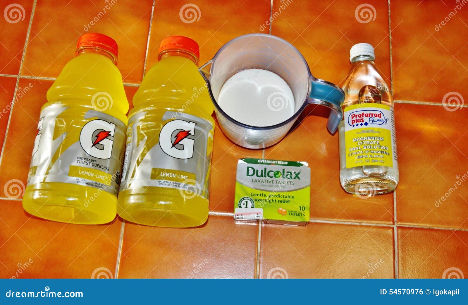 Preparação Do Procedimento Da Colonoscopia Foto Editorial - Imagem de ...