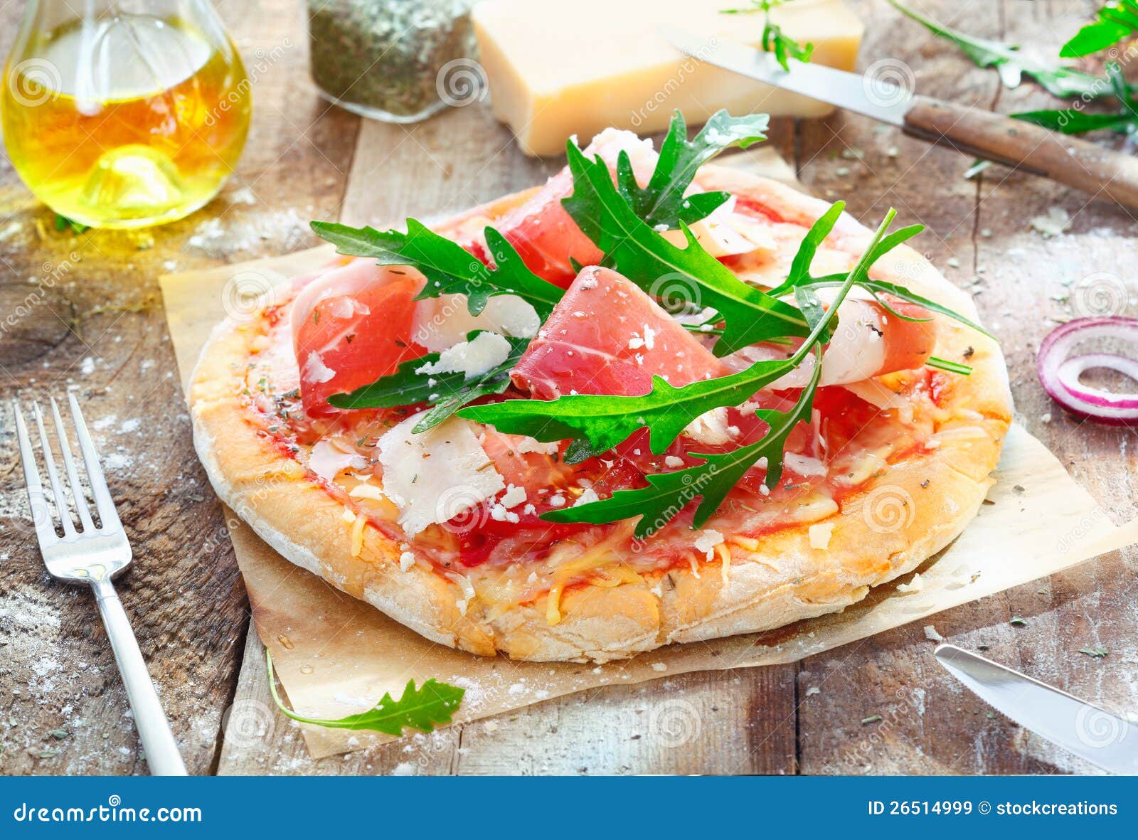 Preparación De Una Pizza Sabrosa Imagen de archivo - Imagen de queso ...