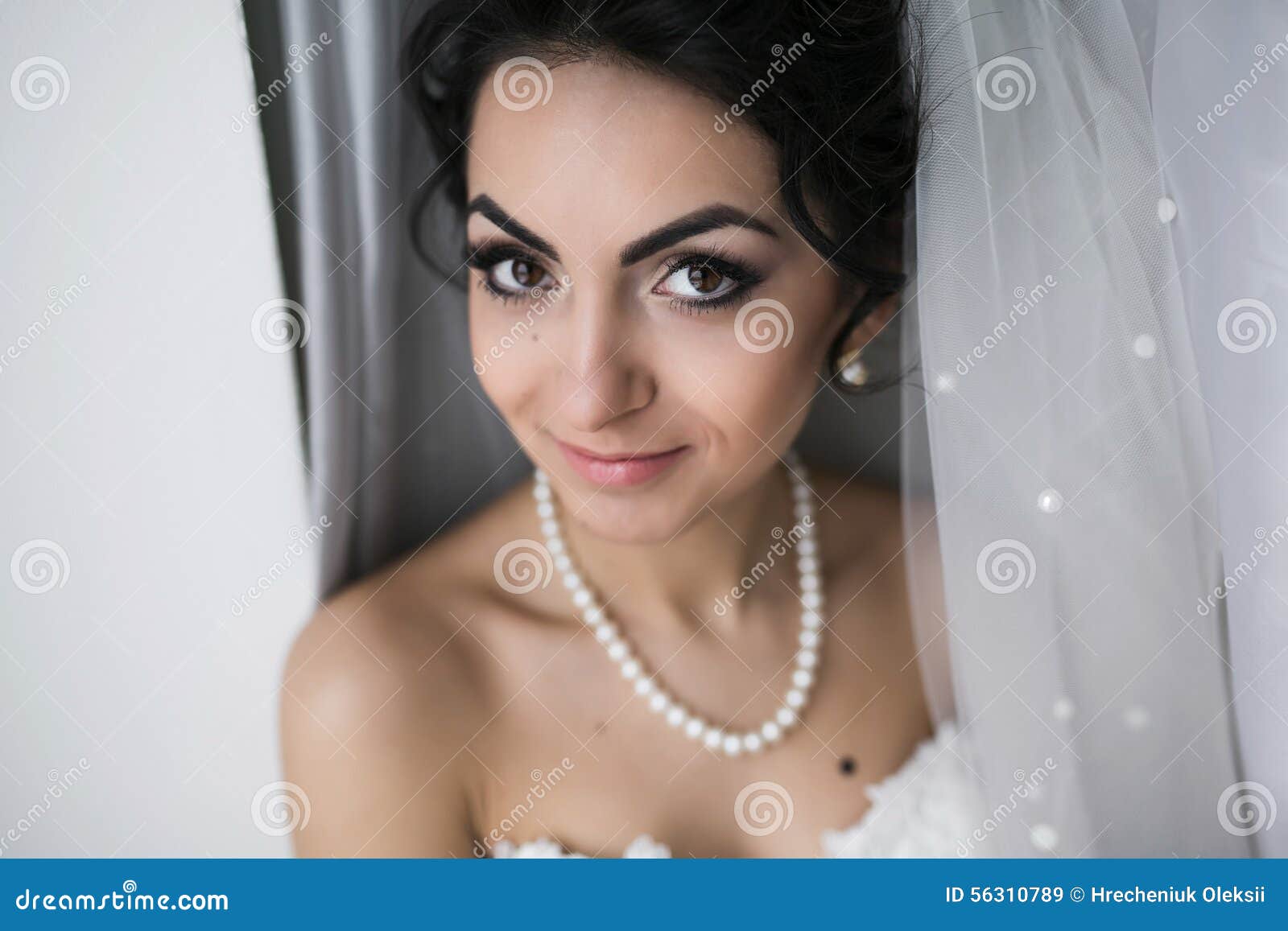 Preparation of Adorable Bride Stock Image - Image of flower, bride ...
