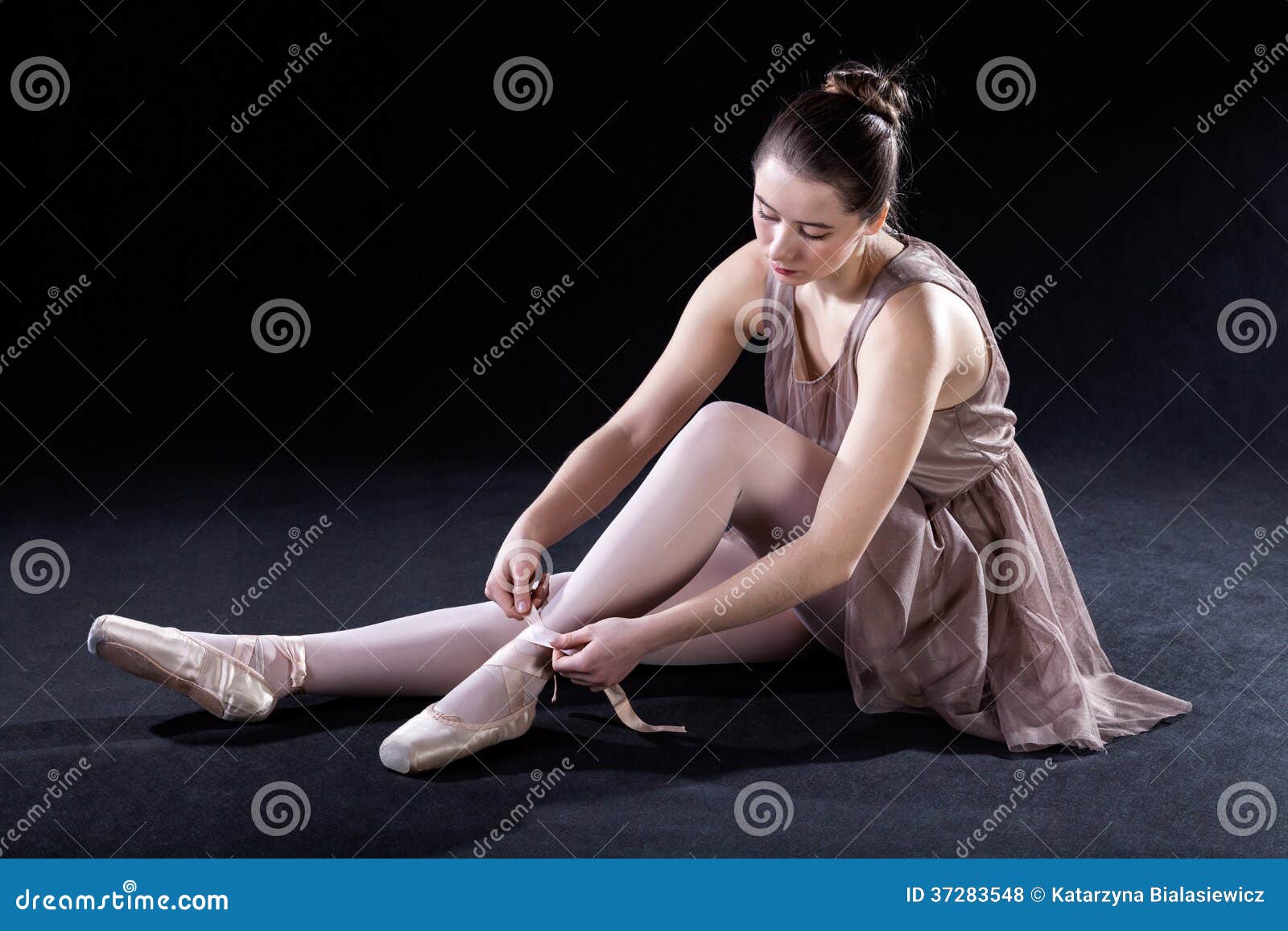 Preparation for Dancing Play Stock Photo - Image of female, position ...