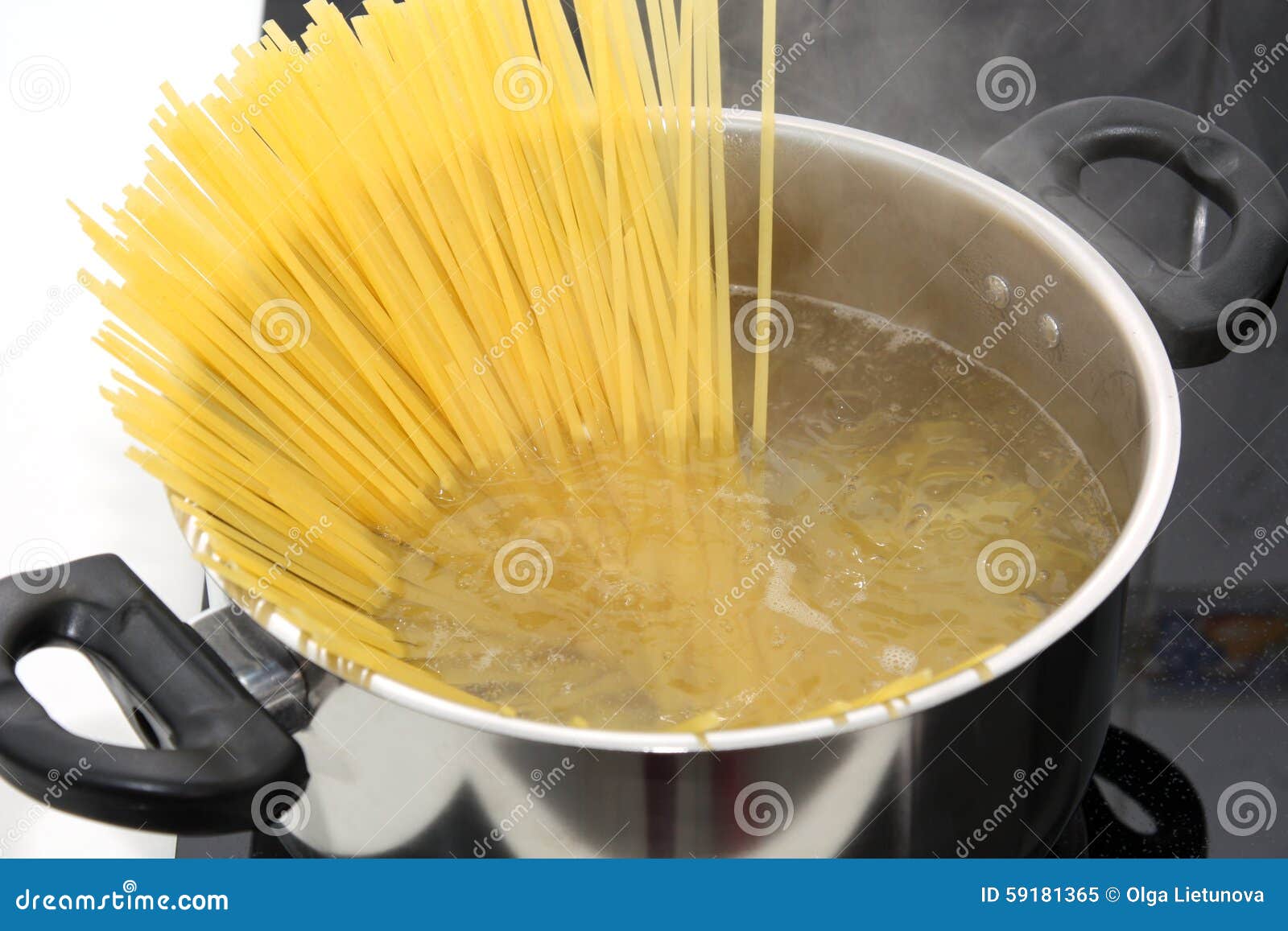 Preparation: Pasta in Boiling Water in Pan Stock Image - Image of ...