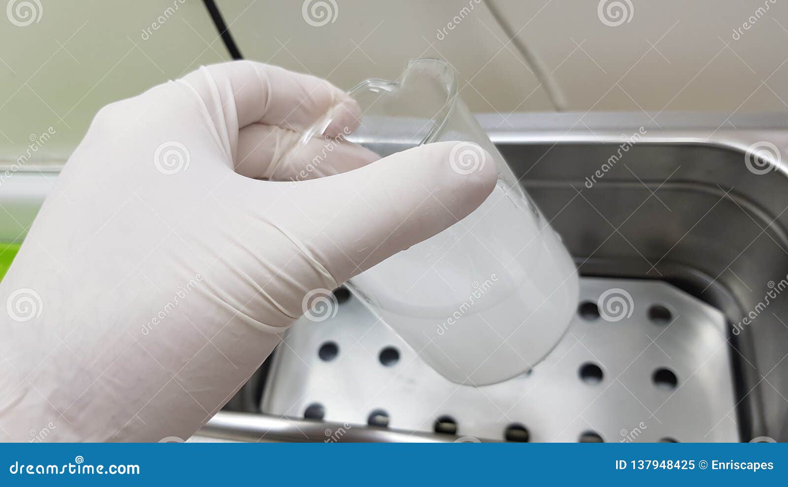 Preparation of a solution stock image. Image of beaker - 137948425