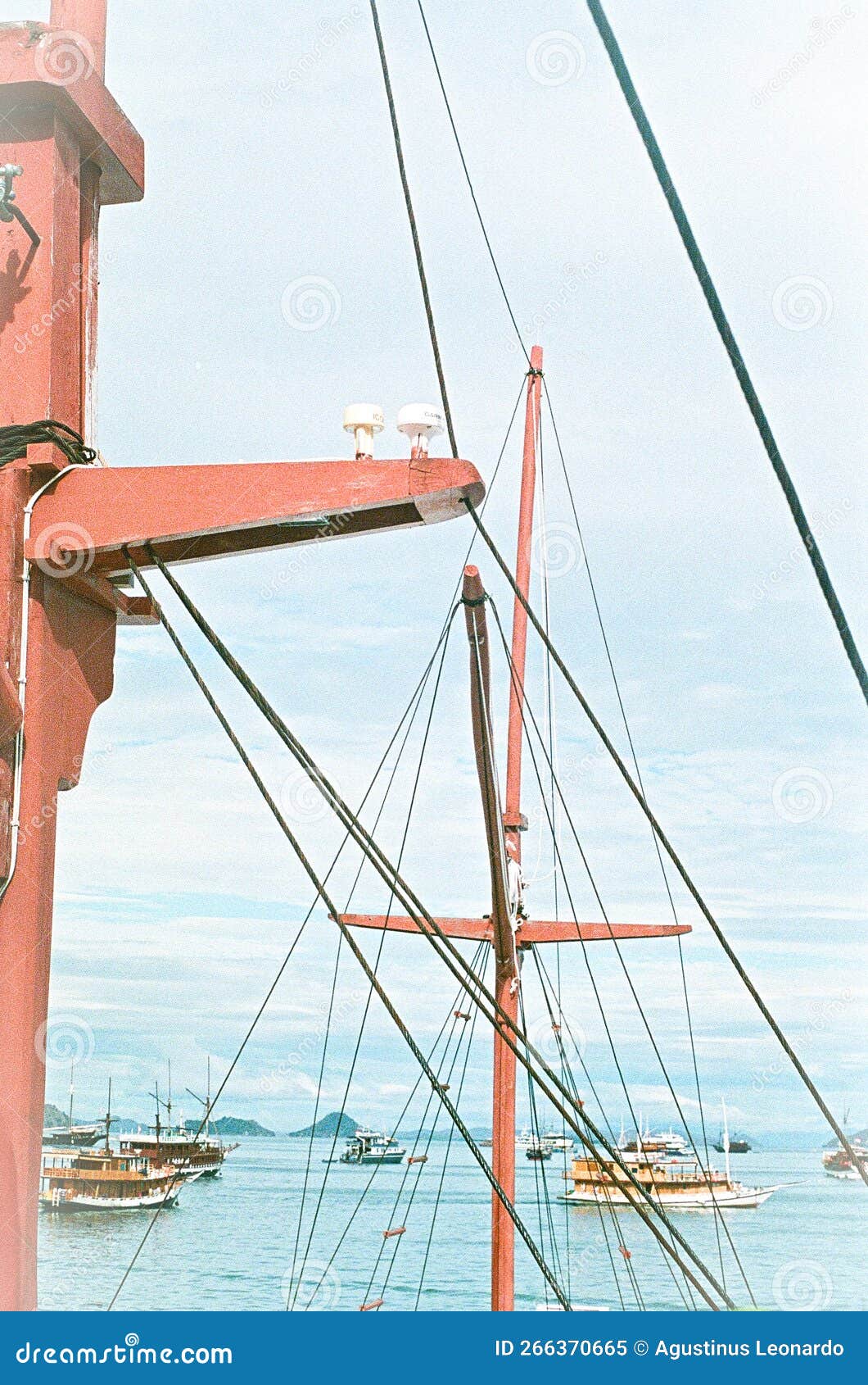 Prepare Sailing Labuan Bajo Stock Image - Image of boat, mast: 266370665