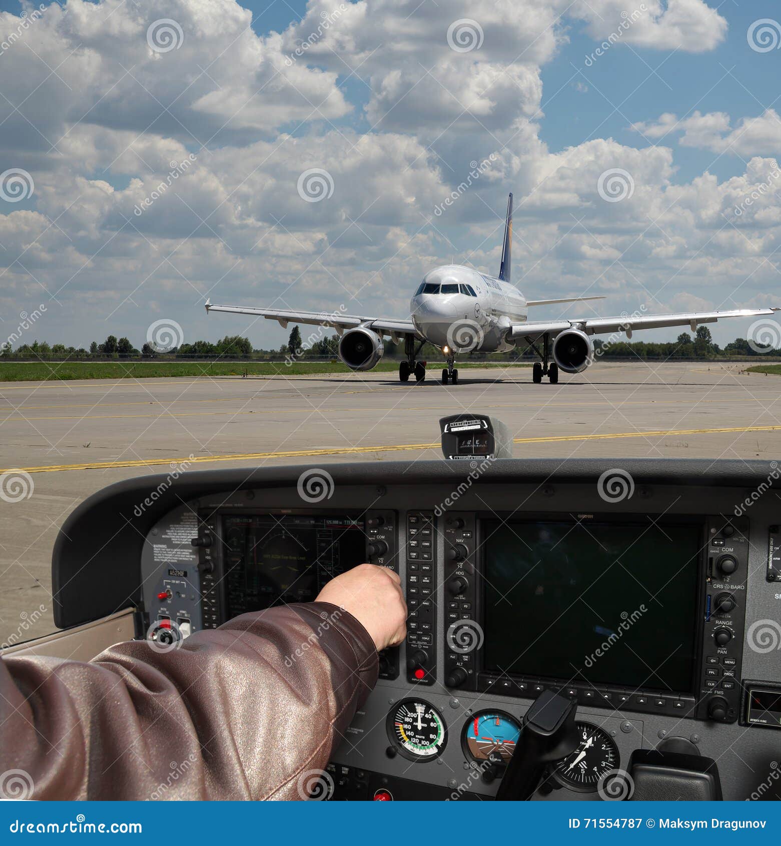 Preparing for a flight editorial photography. Image of cessna - 71554787