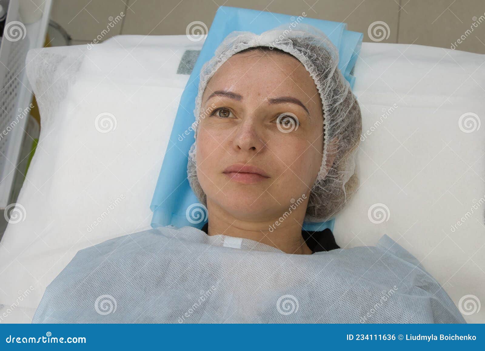 Preparing the Patient for the Cosmetic Thread Lifting Procedure. Stock ...