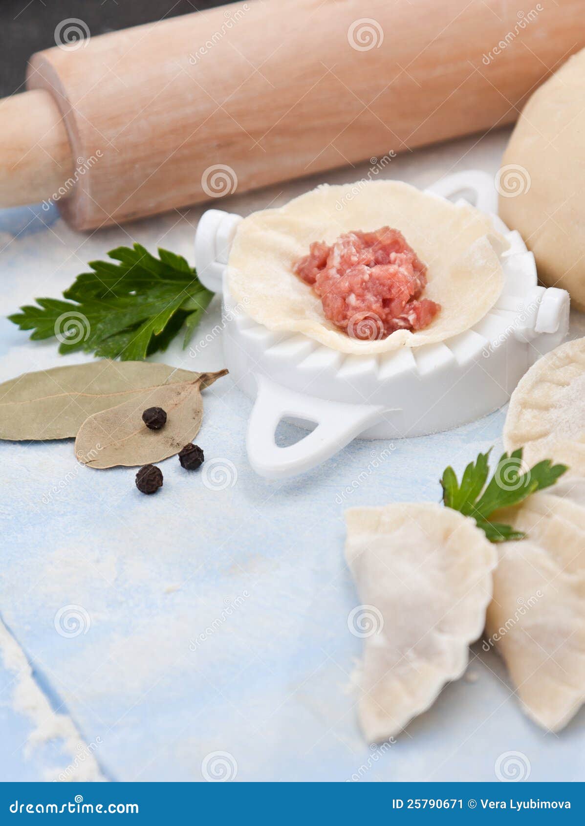 Preparing pelmeni stock image. Image of prepared, dough - 25790671