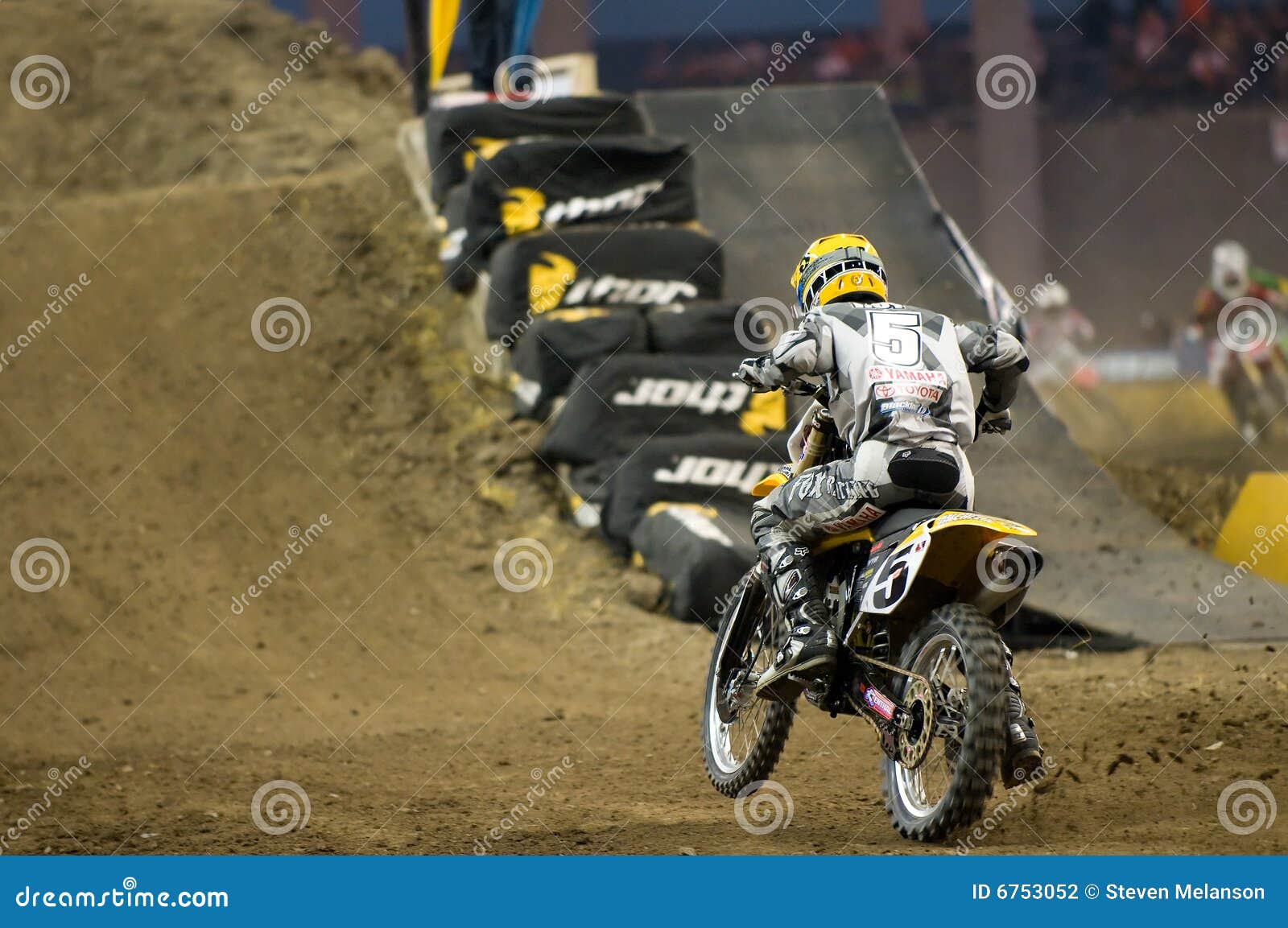 Preparing for take off editorial photography. Image of extreme - 6753052