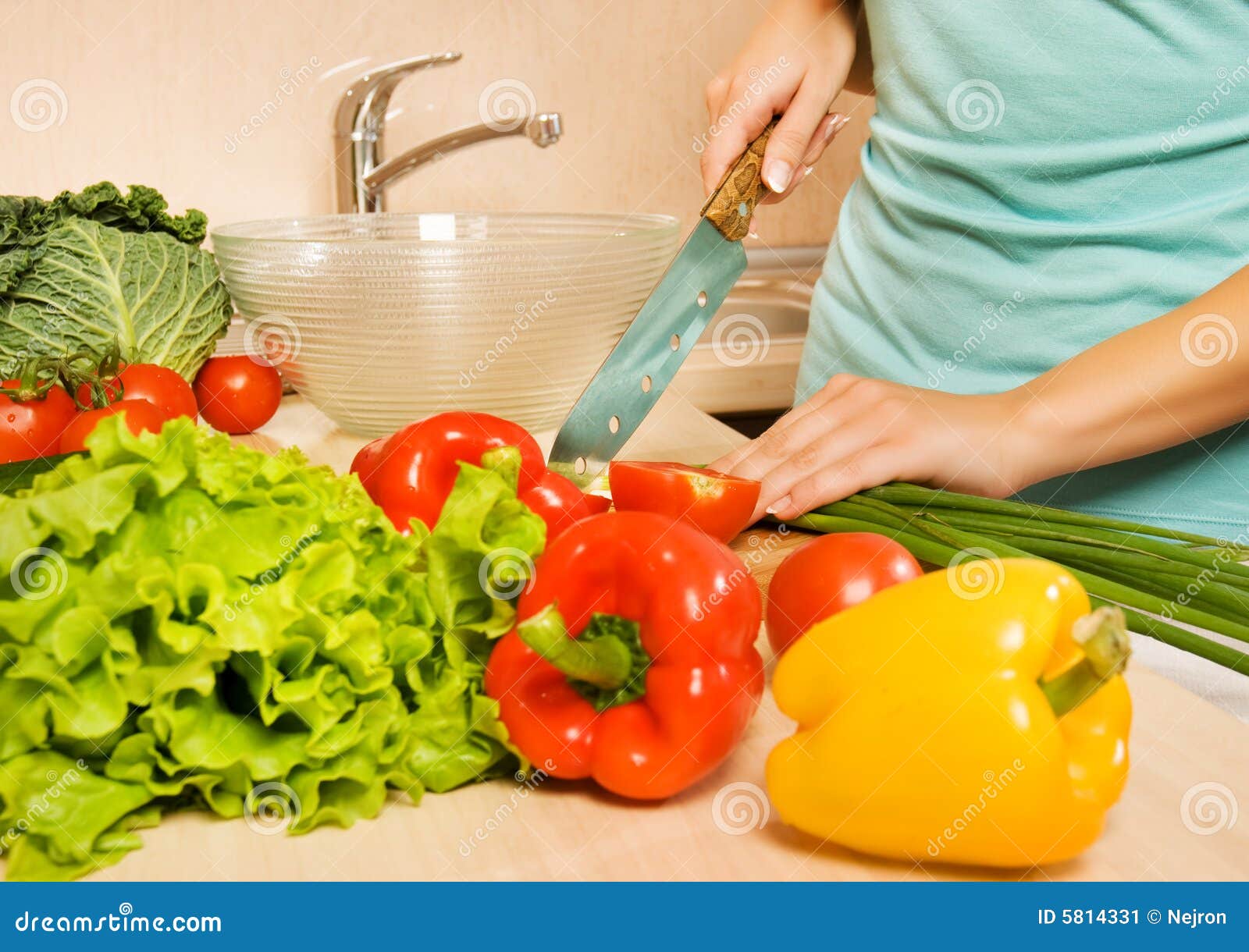 Preparing vegetable salad stock image. Image of green - 5814331