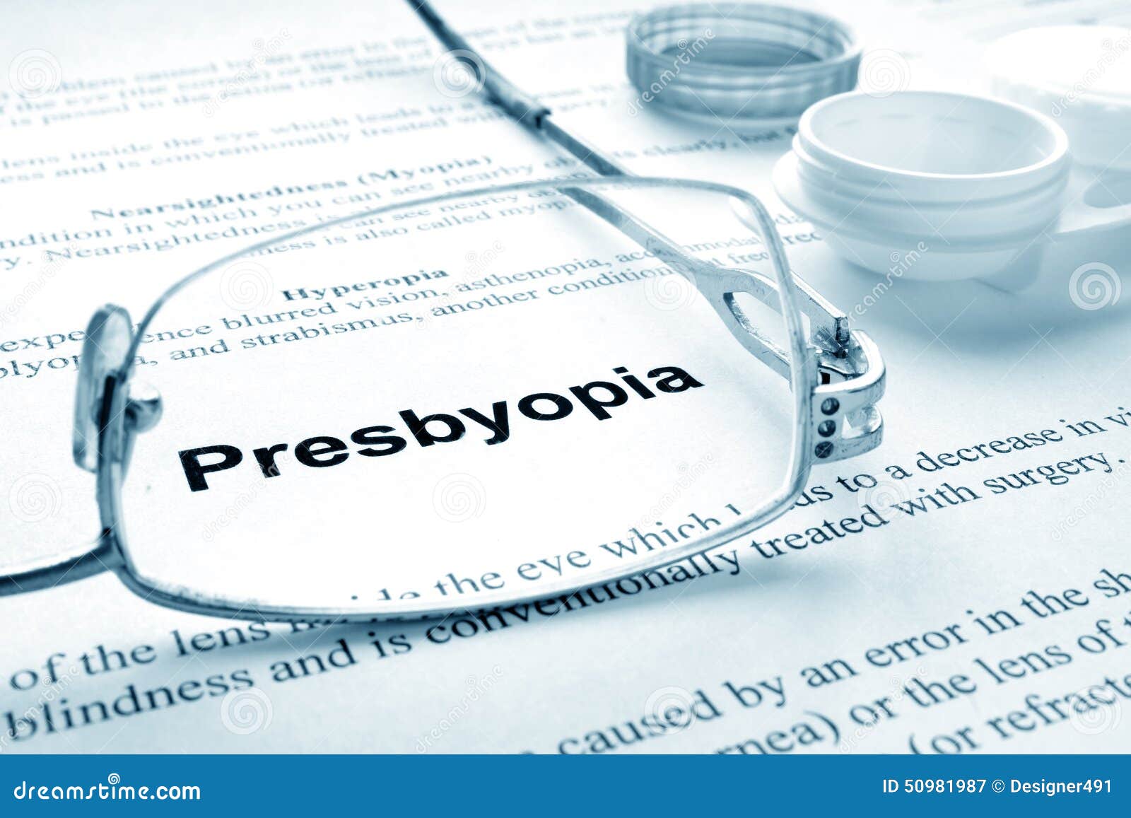 Foto Stock e immagini a tema Presbiopia - Scarica 562 foto