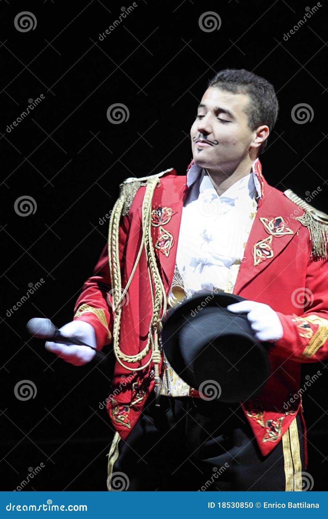 Presenter of the circus editorial image. Image of italy - 18530850