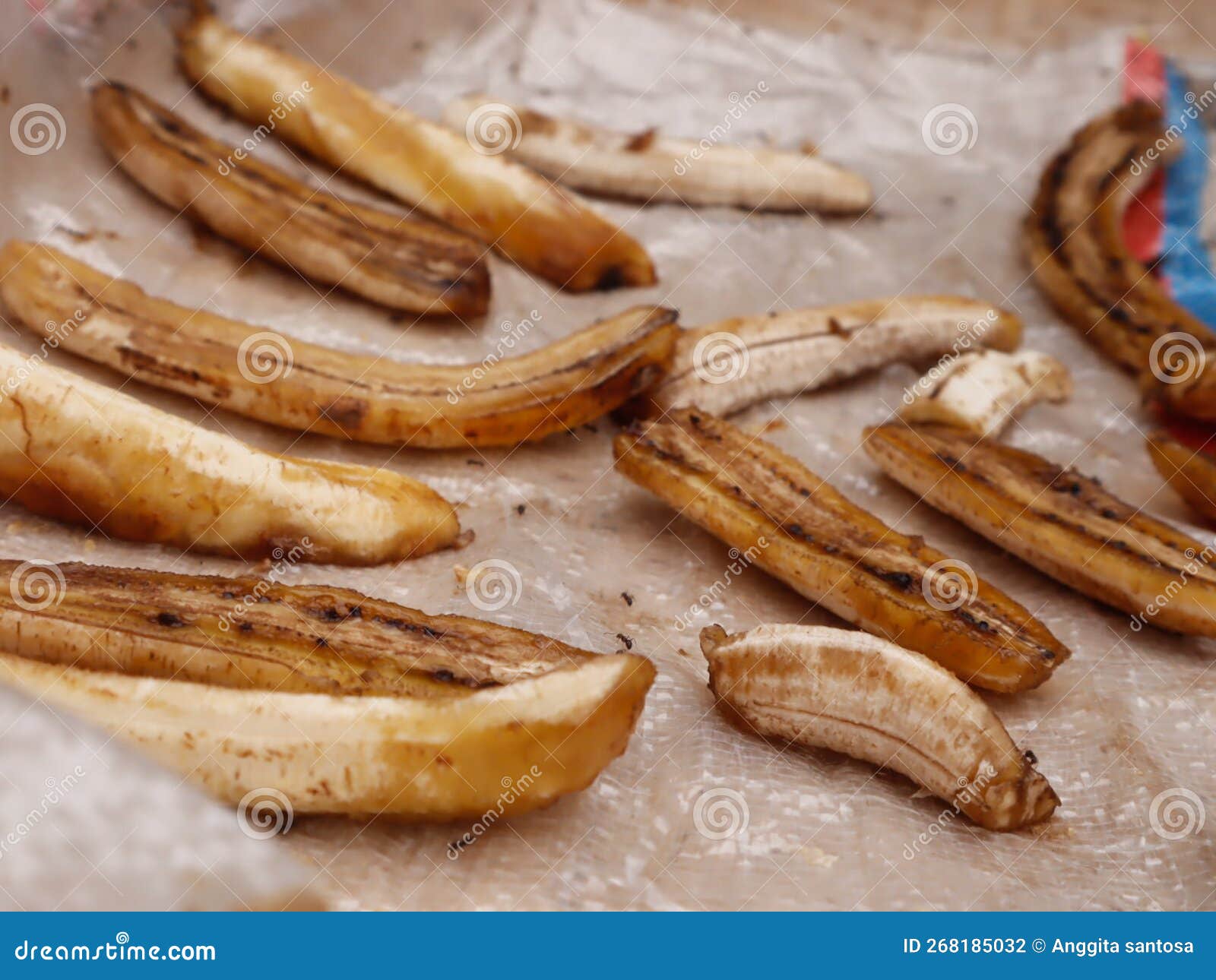 Preservation of Bananas by Drying. Stock Photo - Image of meal, fish ...