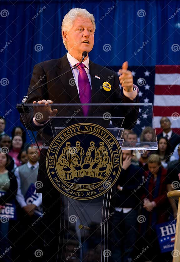 President Bill Clinton Giving Speech Editorial Image - Image of giving ...