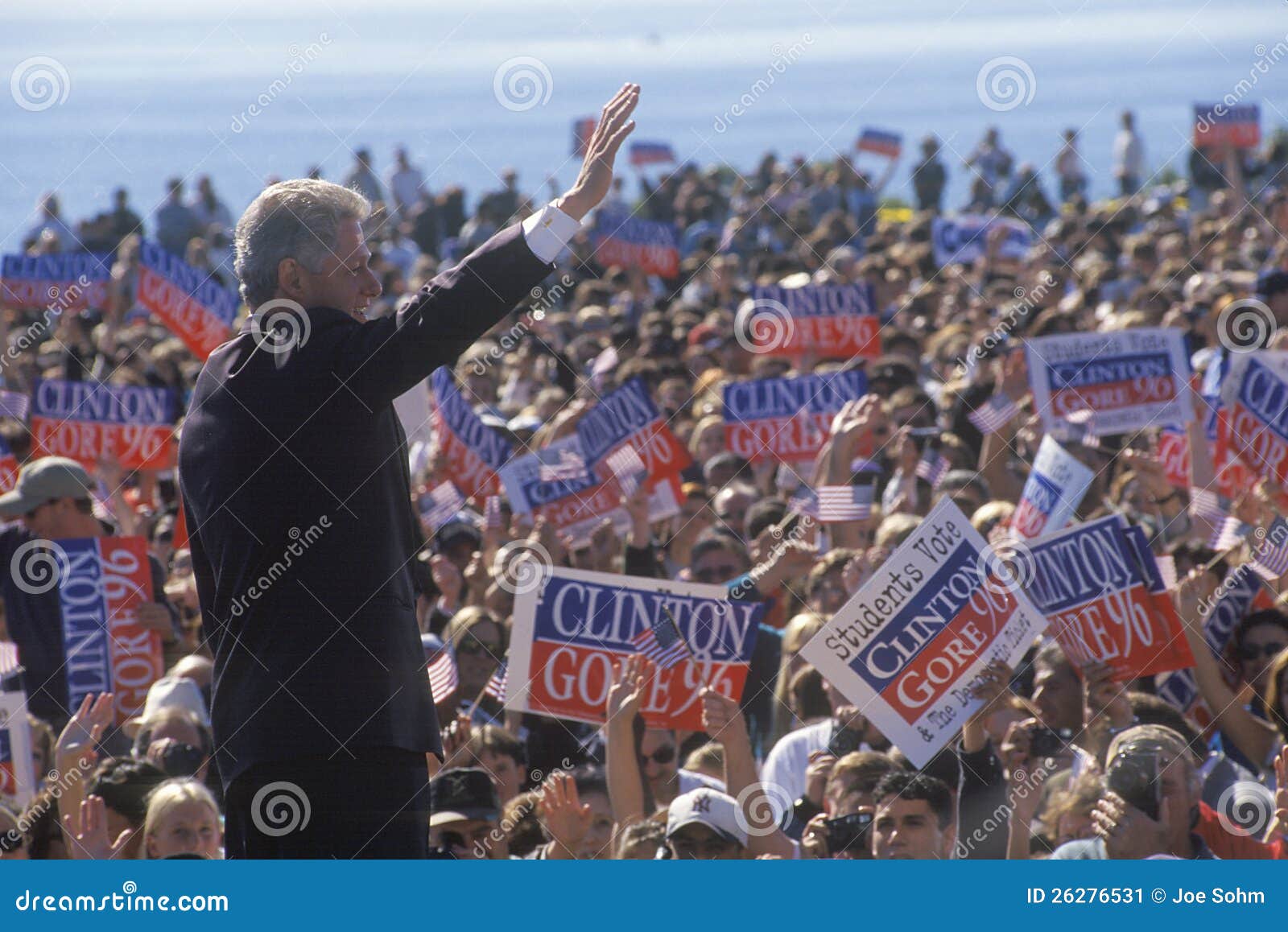 President Bill Clinton Waves Goodbye To Crowd Editorial Photo - Image ...