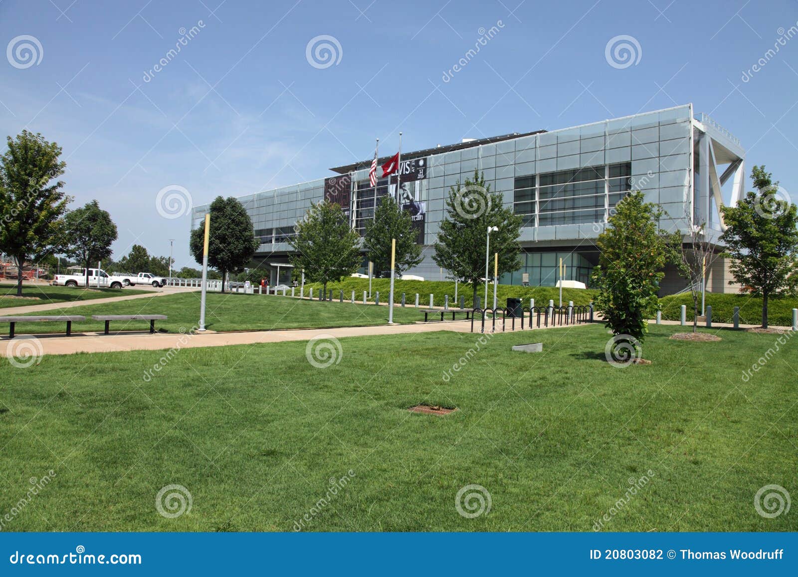 President Clinton library editorial photography. Image of landmark ...