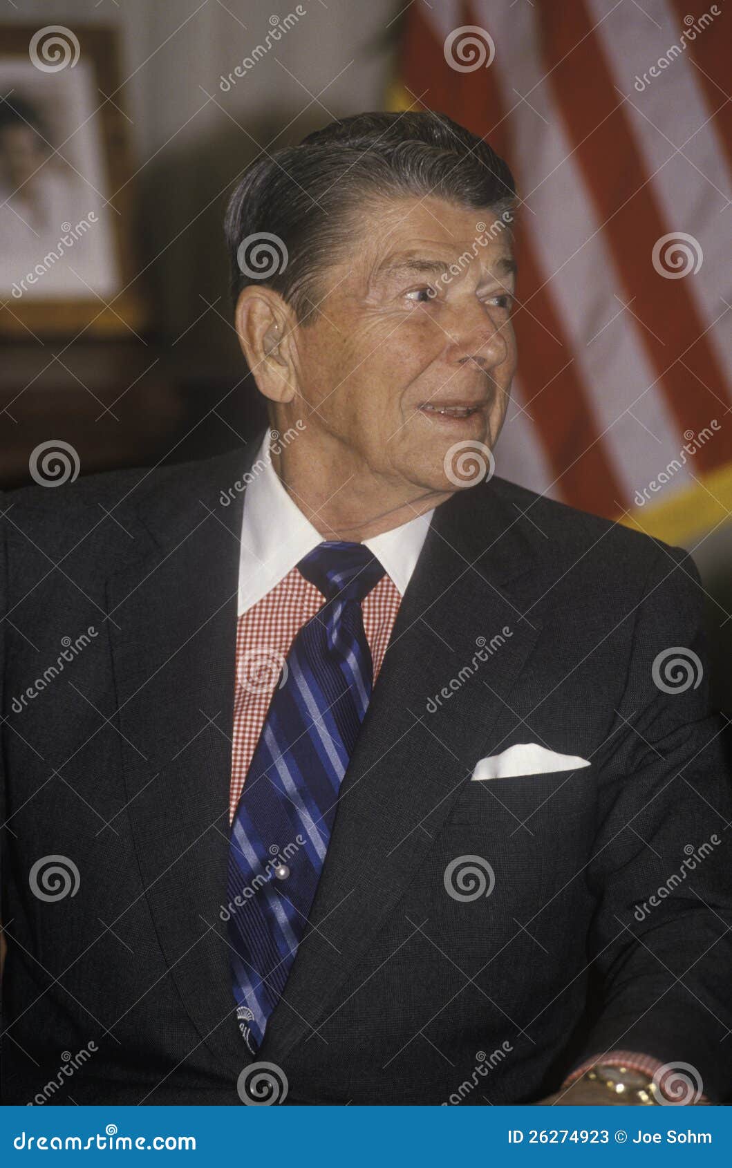 President Reagan editorial stock photo. Image of smile - 26274923