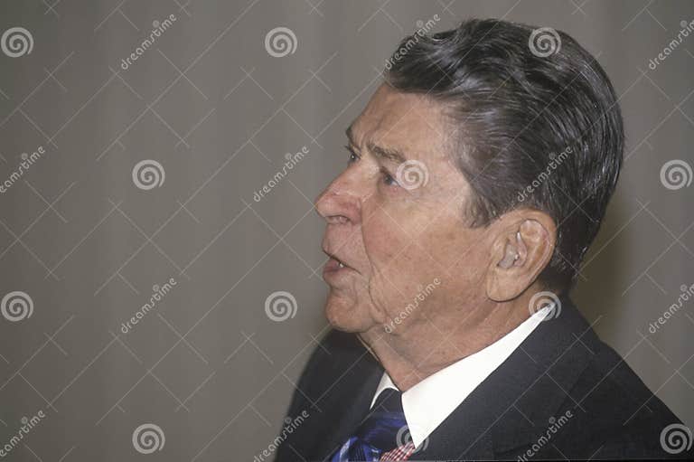 President Ronald Reagan editorial image. Image of presidents - 26274940