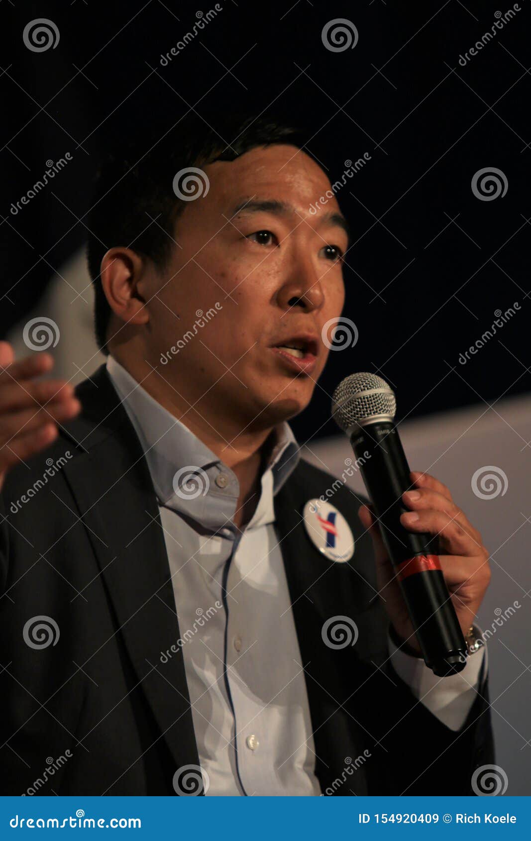 Presidential Candidate Andrew Yang Editorial Stock Image - Image of ... Presidential Candidate Andrew Yang Editorial Stock Image - Image of ...