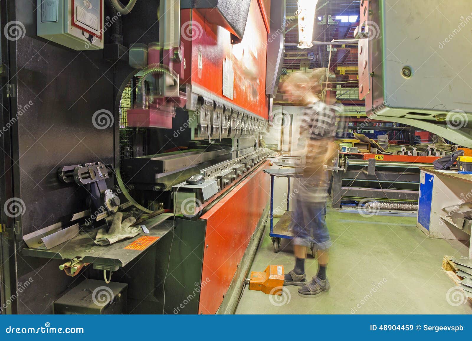 Press brake editorial stock image. Image of mechanical - 48904459