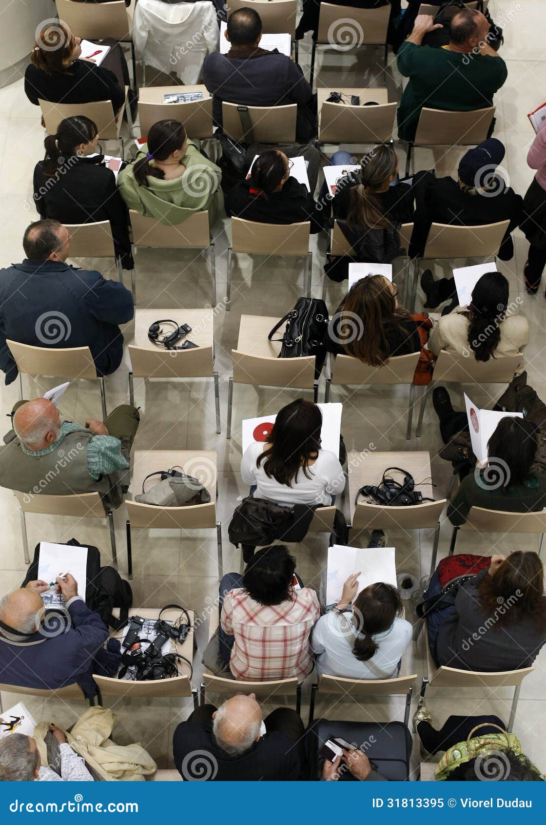 Press conference editorial image. Image of journalist - 31813395