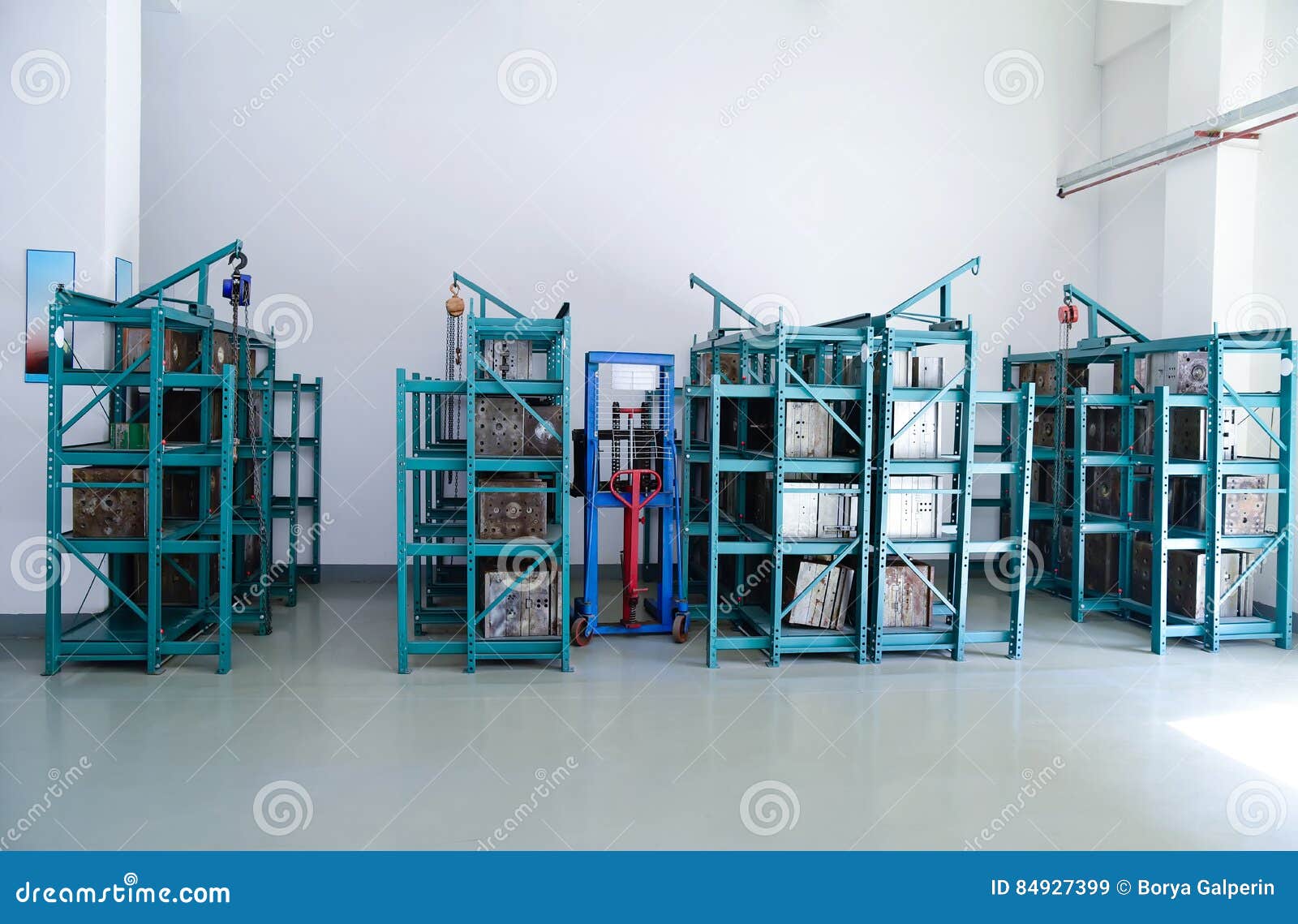 Press form warehouse stock image. Image of manufacture - 84927399