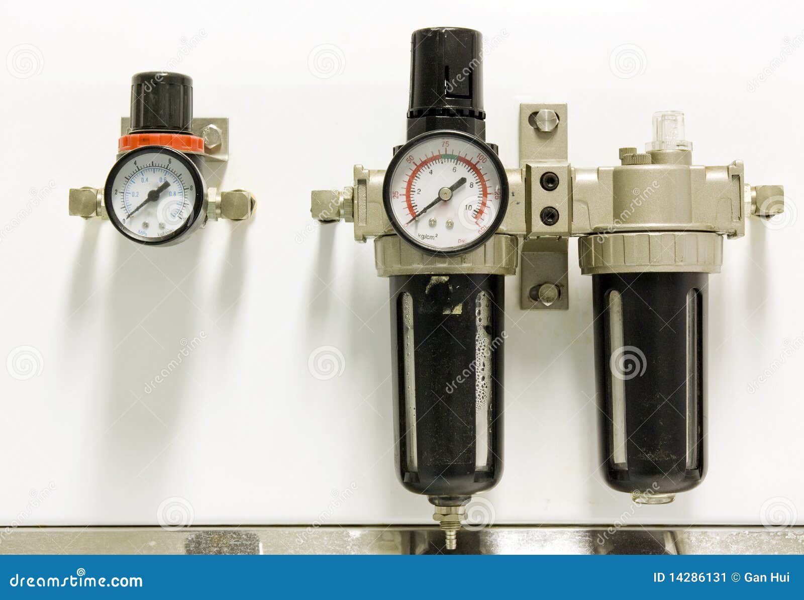 Pressure gauge stock image. Image of indicator, idustry - 14286131