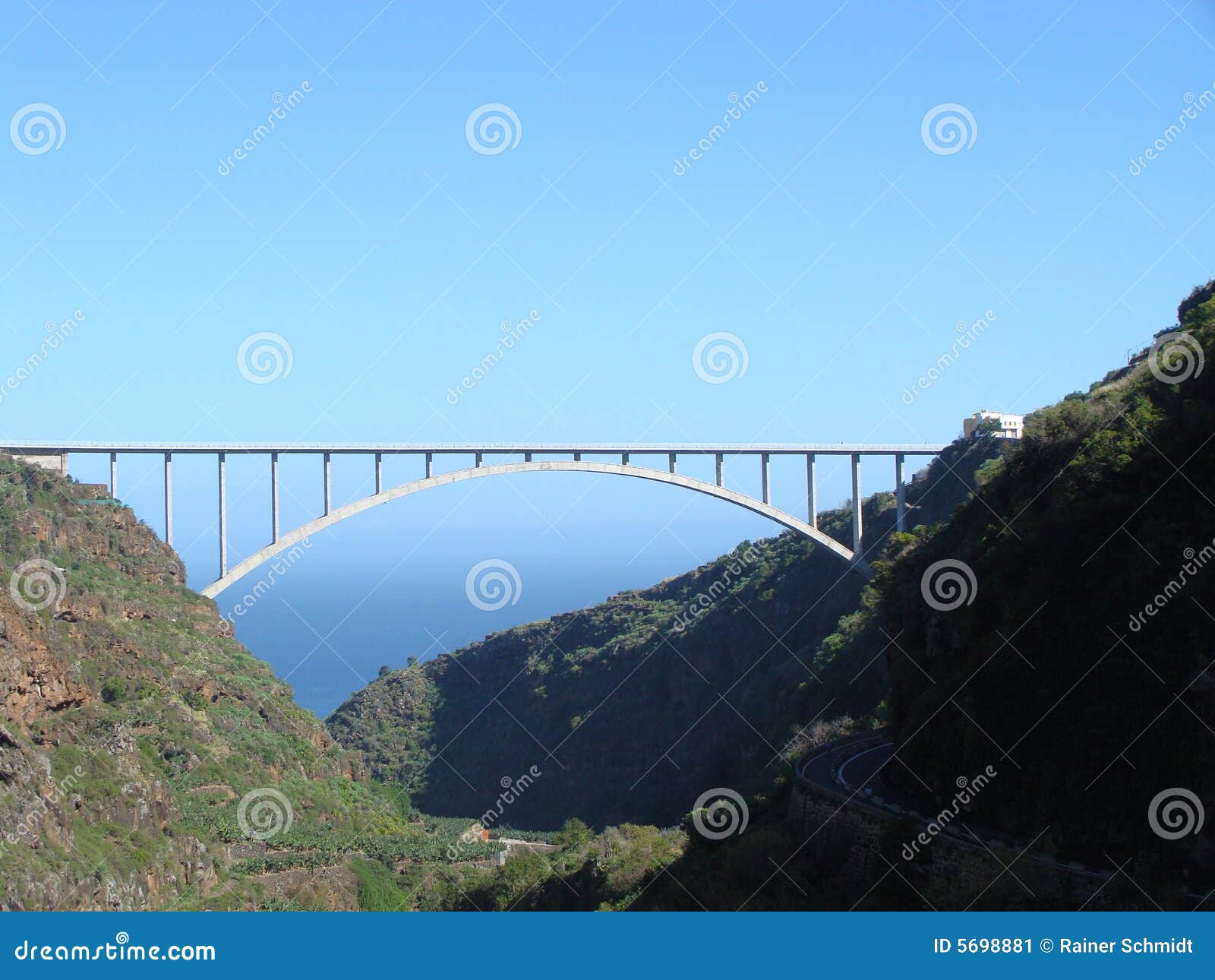 Prestressed-concrete Bridge Stock Image - Image of cloudless, traffic ...
