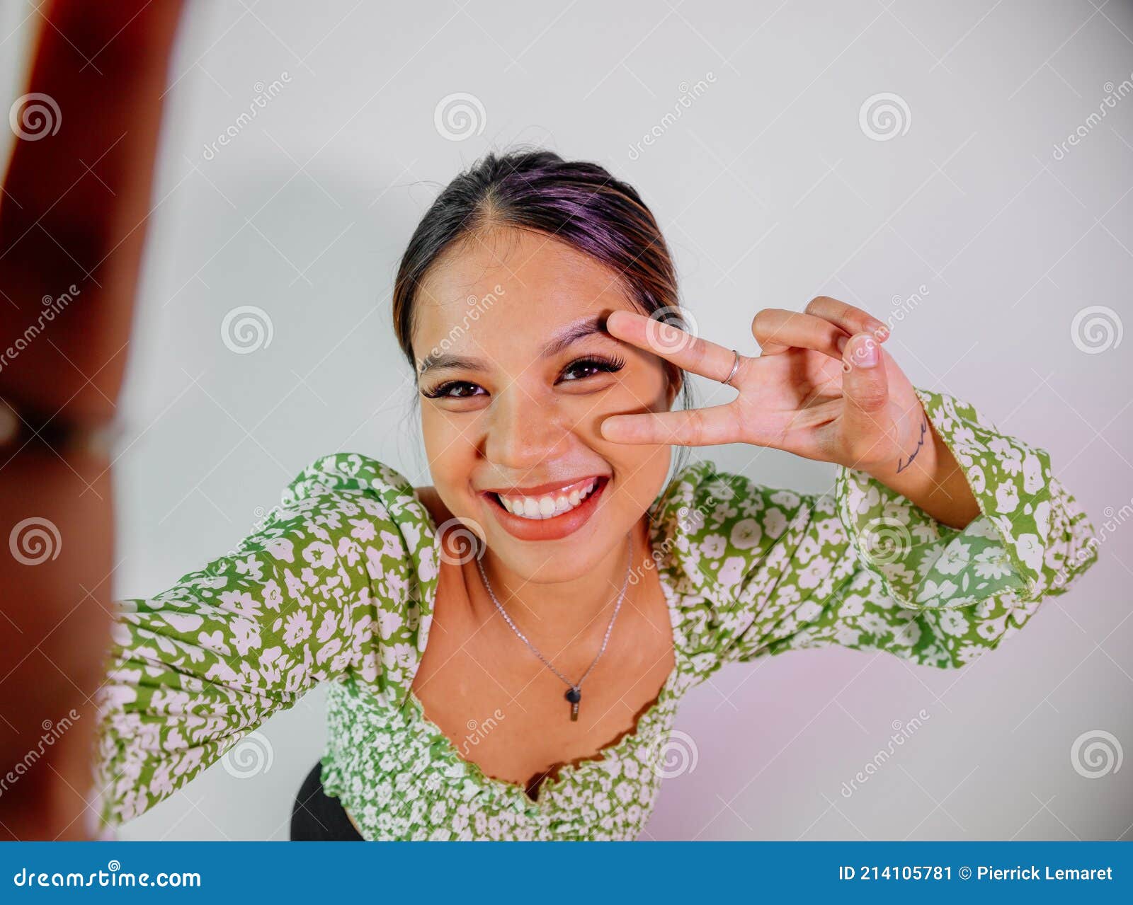 Pretty Asian Girl Take A Self Portrait With Her Smart Phone Thai Girl