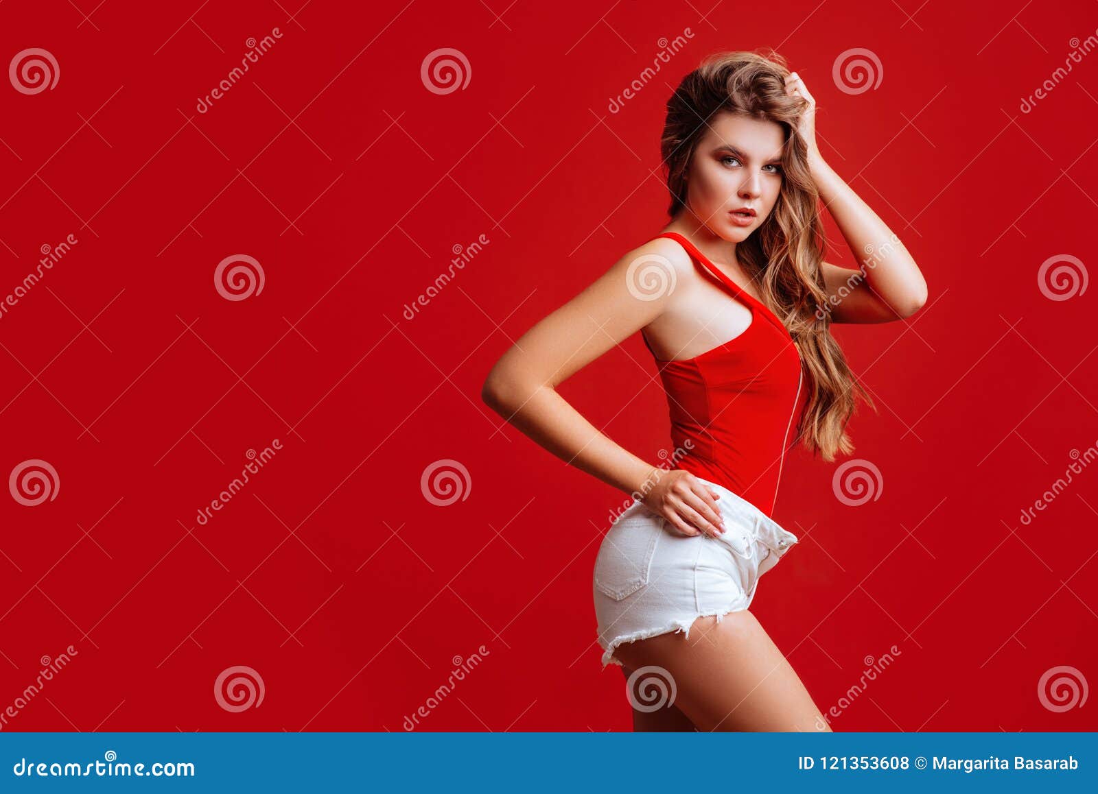 949 Bikini Model Studio Holding Photos - Free & Royalty-Free Stock ...