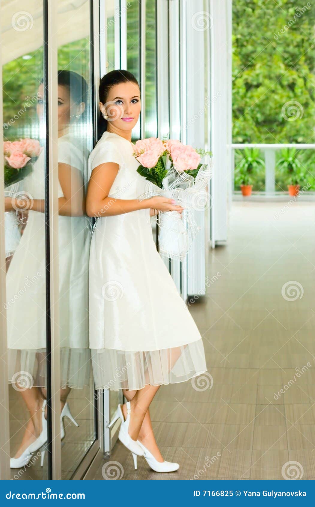 Pretty Bride Girl with Flowers Stock Image - Image of mirror, fiance ...