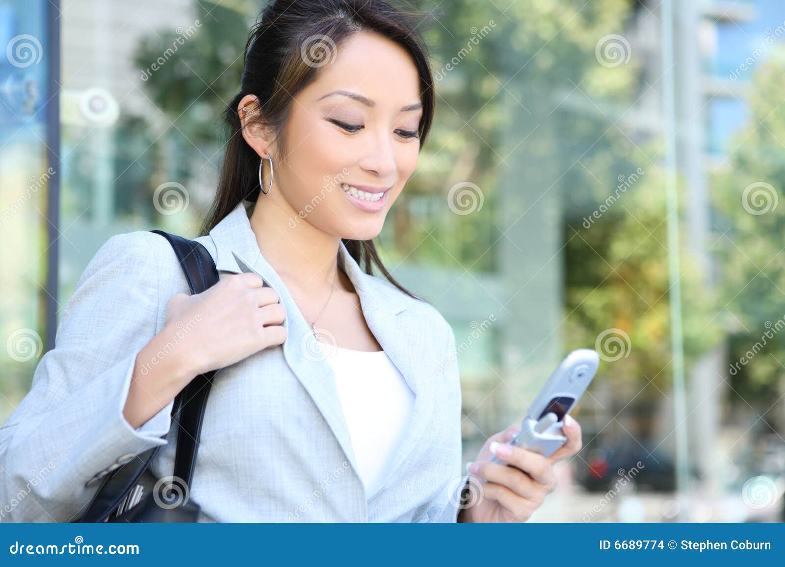 Pretty Business Woman Texting Stock Photo - Image of finance, outdoor ...