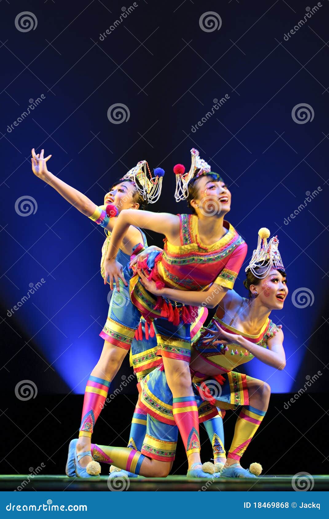 Pretty Chinese Folk Dancers Editorial Stock Photo - Image of costume ...